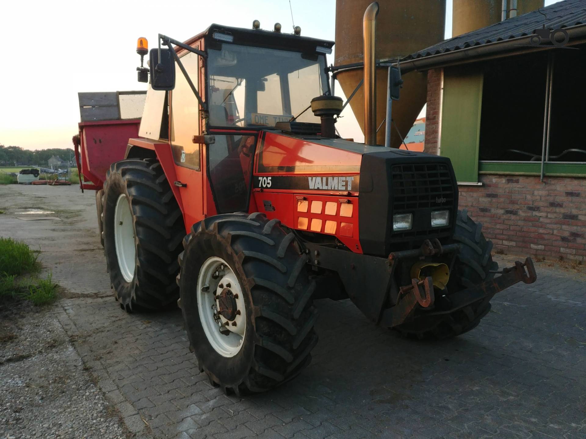 Valmet 705 Fanclub - Specificaties, Foto's, Reviews & Forum