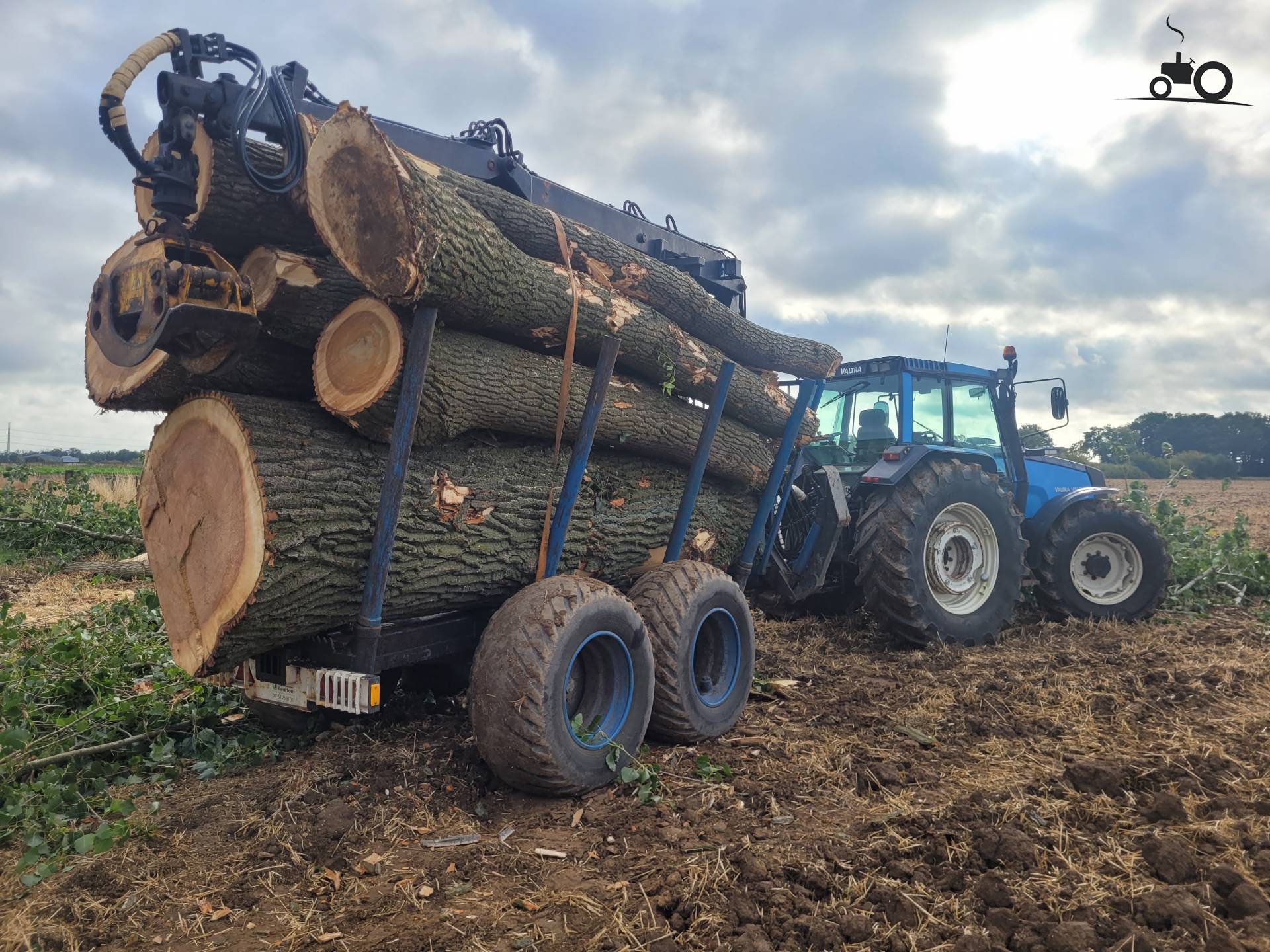 Foto Valtra Valmet 8150 #1490191