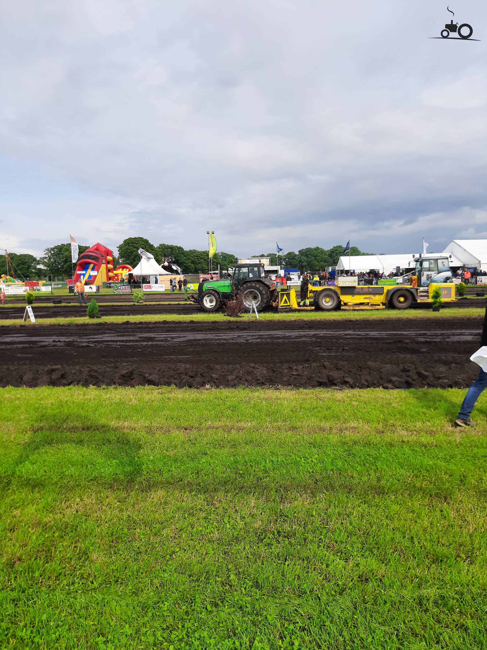 Valtra Valmet 8200