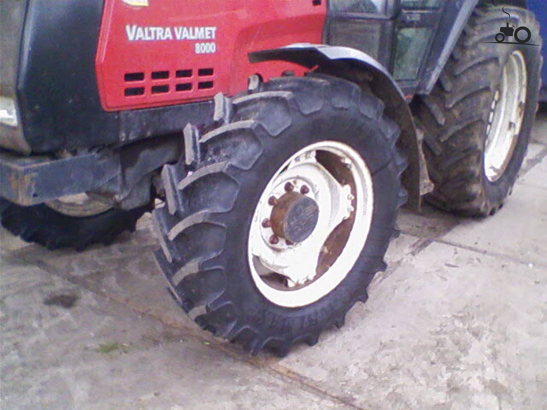 Foto Valtra Valmet 8000 #379480