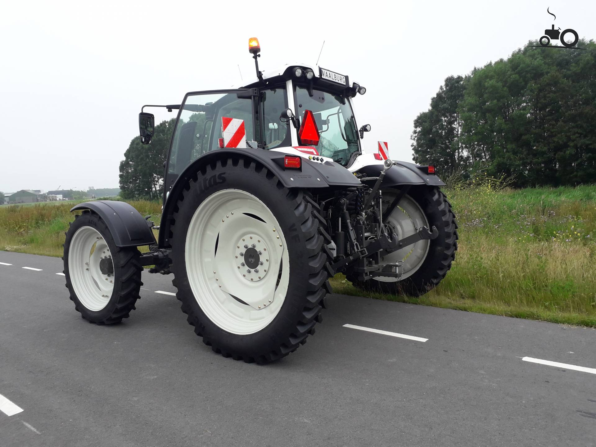 Valtra N134 fanclub - Specificaties, Foto's, Video's, Beoordelingen & Forum