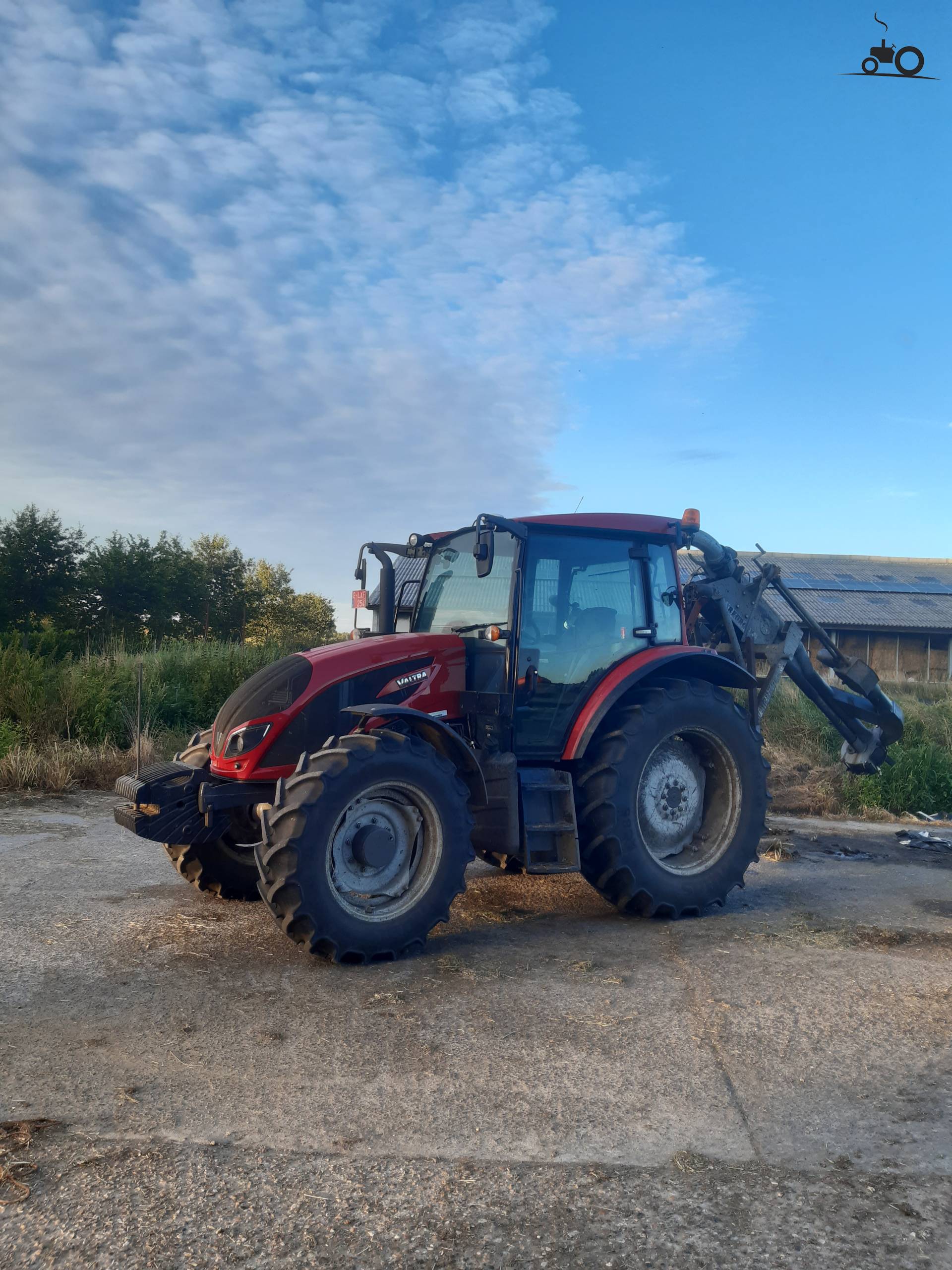 Valtra A104