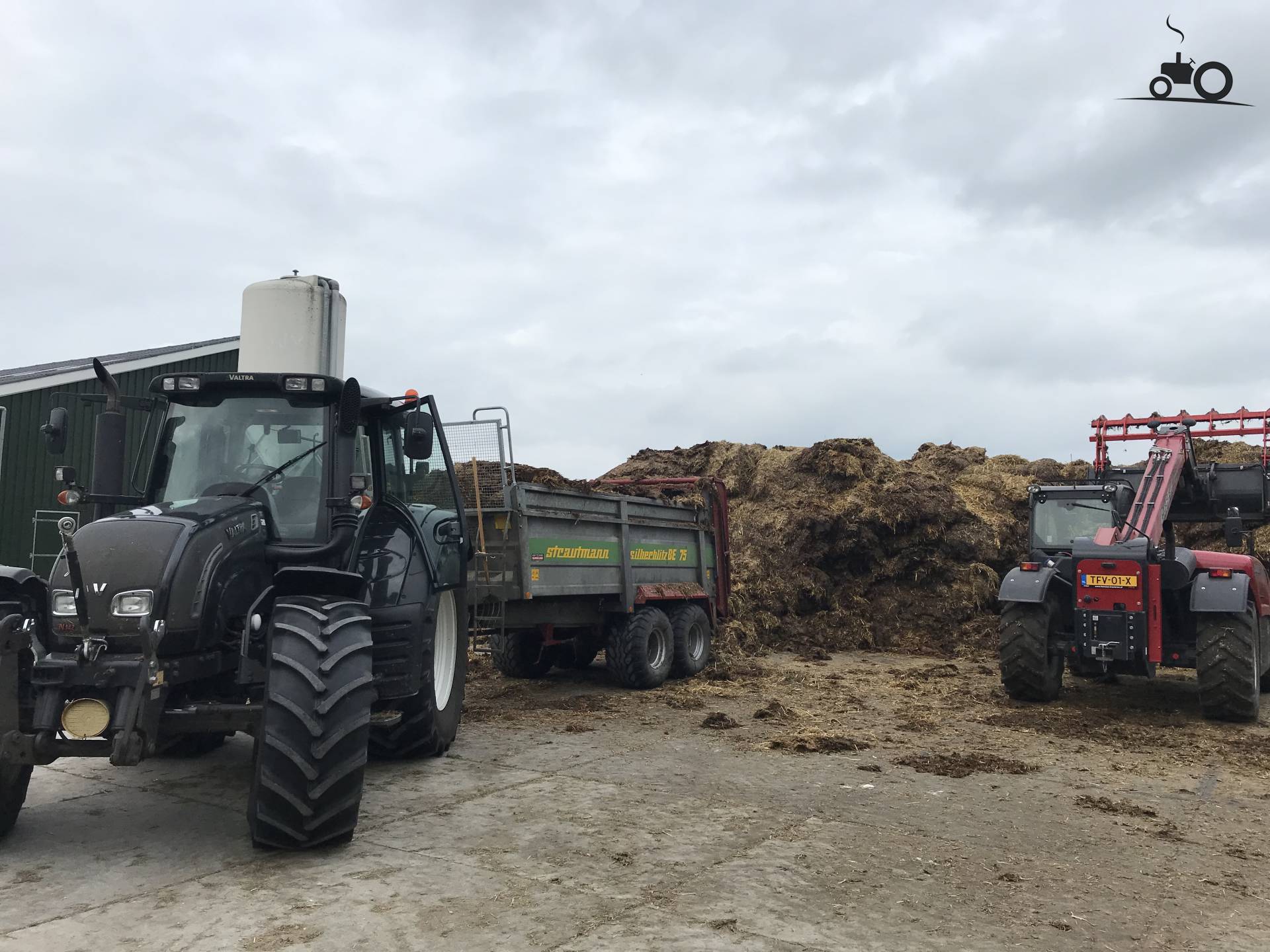 Foto Valtra N142 #1435439