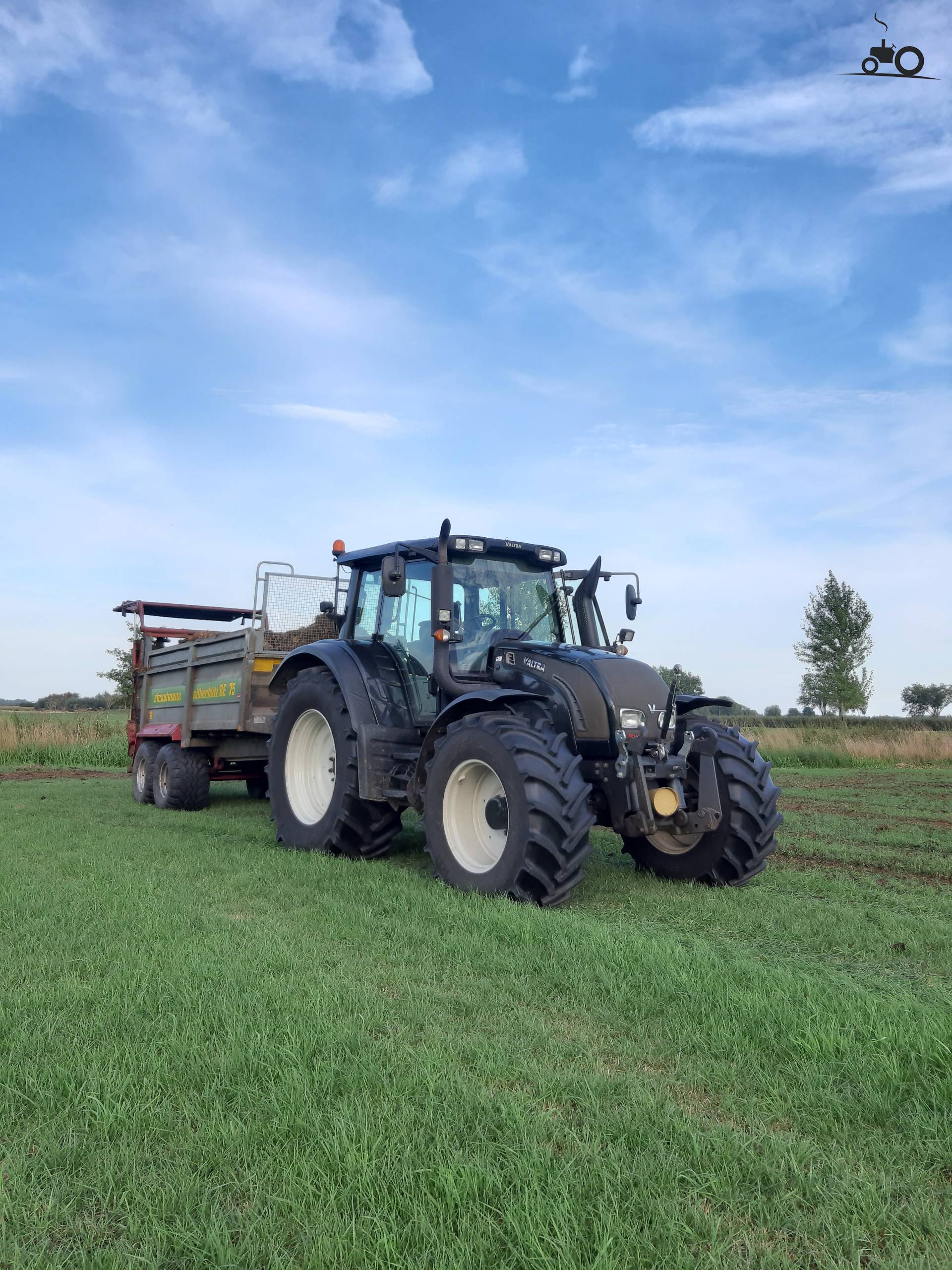 Foto Valtra N142 #1490016