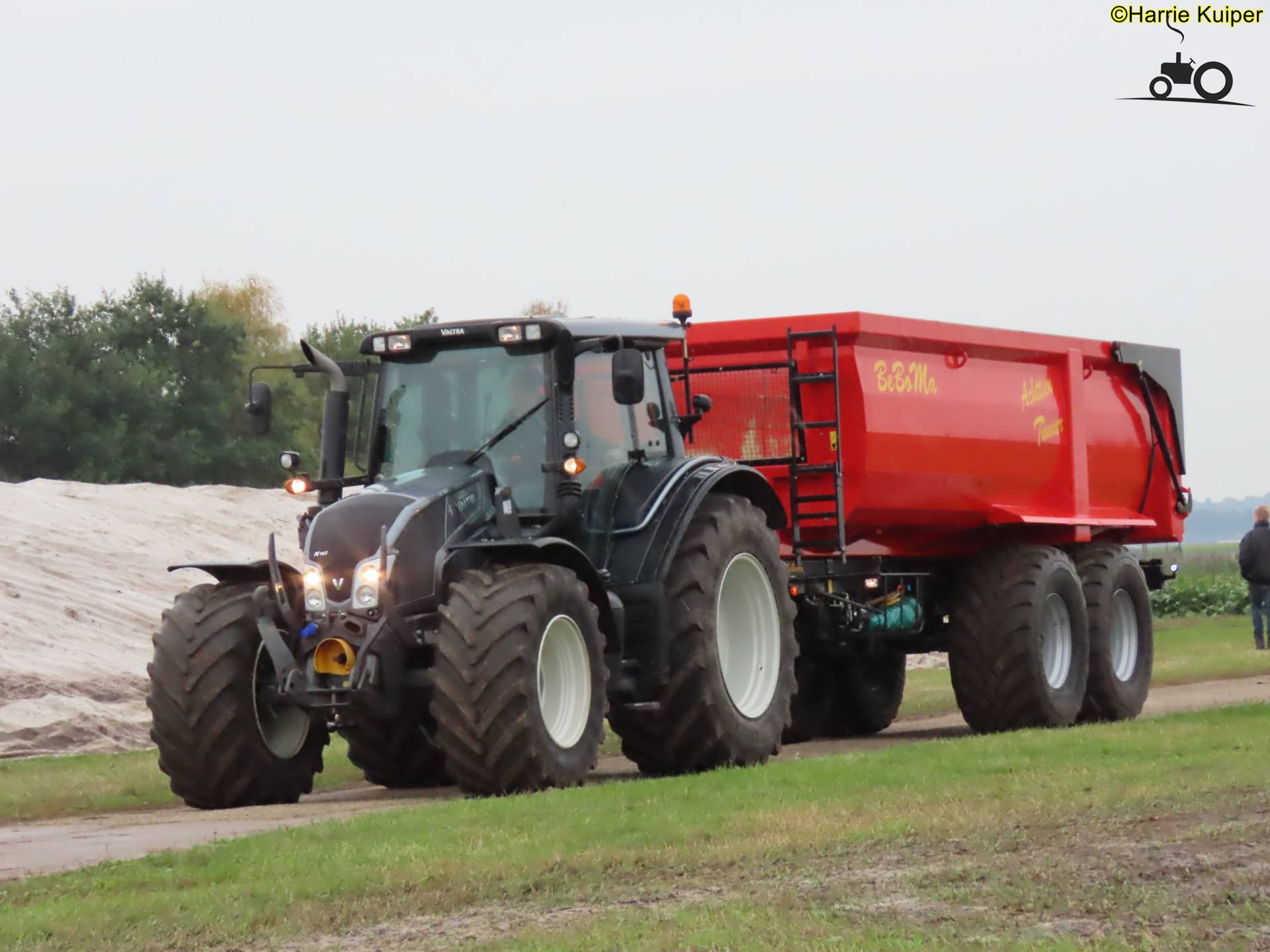 Foto Valtra N143 #1498695