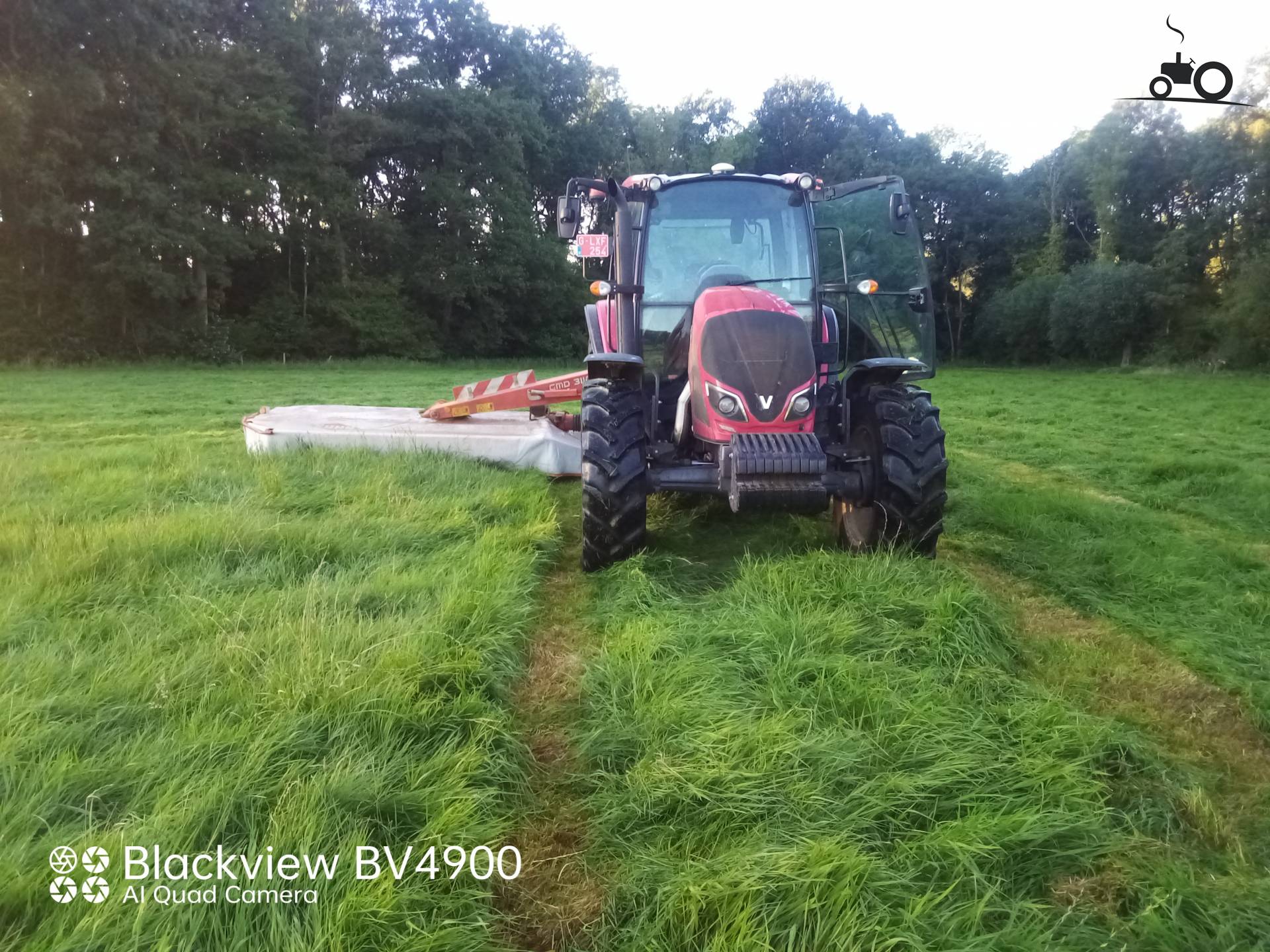 Valtra A104