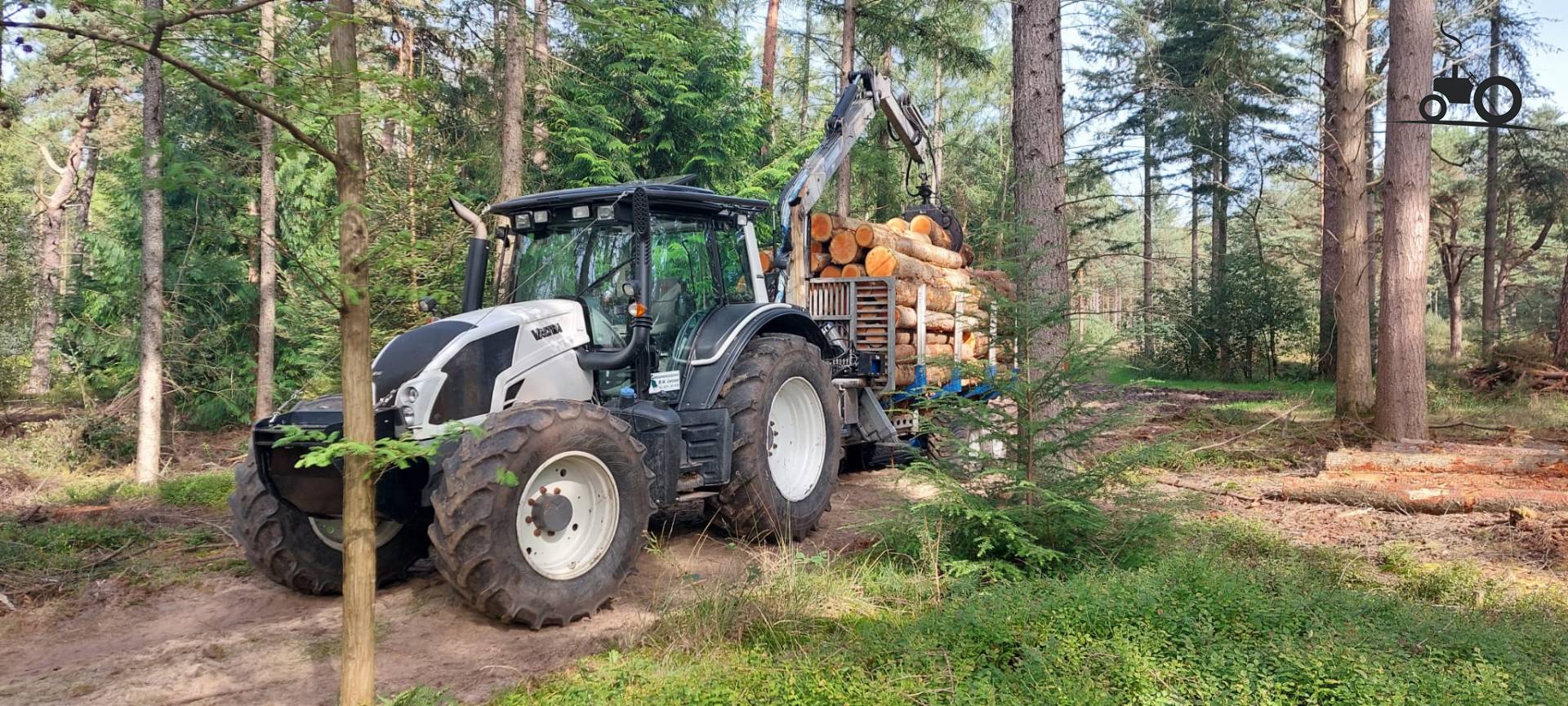 Foto Valtra N143 #1539591