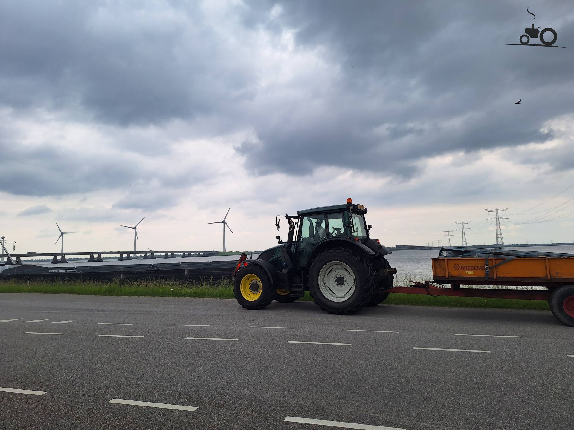 Foto Valtra N143 #1569719