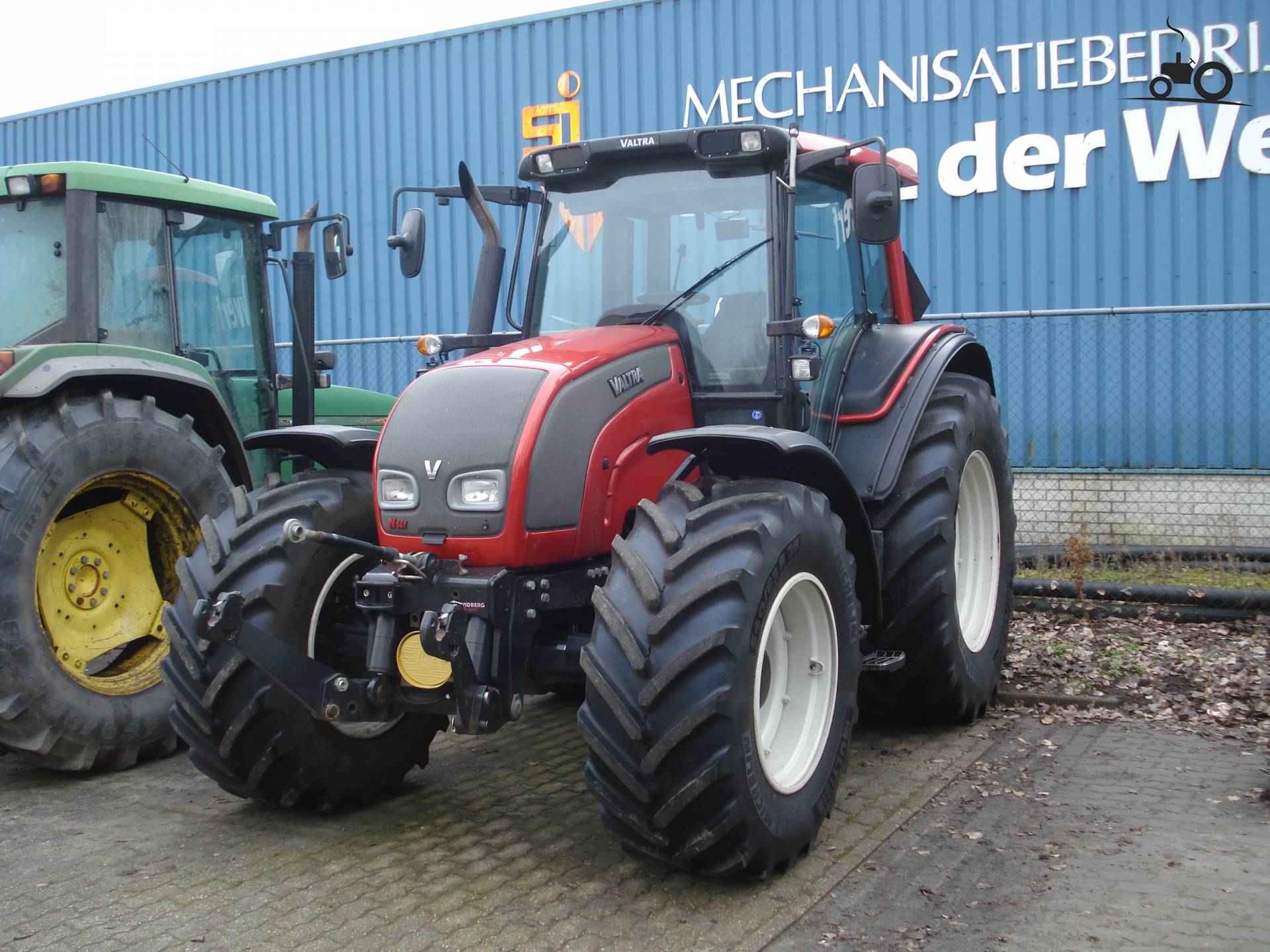 Foto Valtra N141 #195502