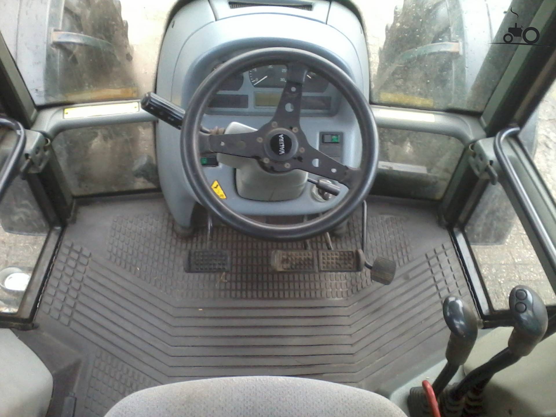 Foto Valtra Interieur #621395