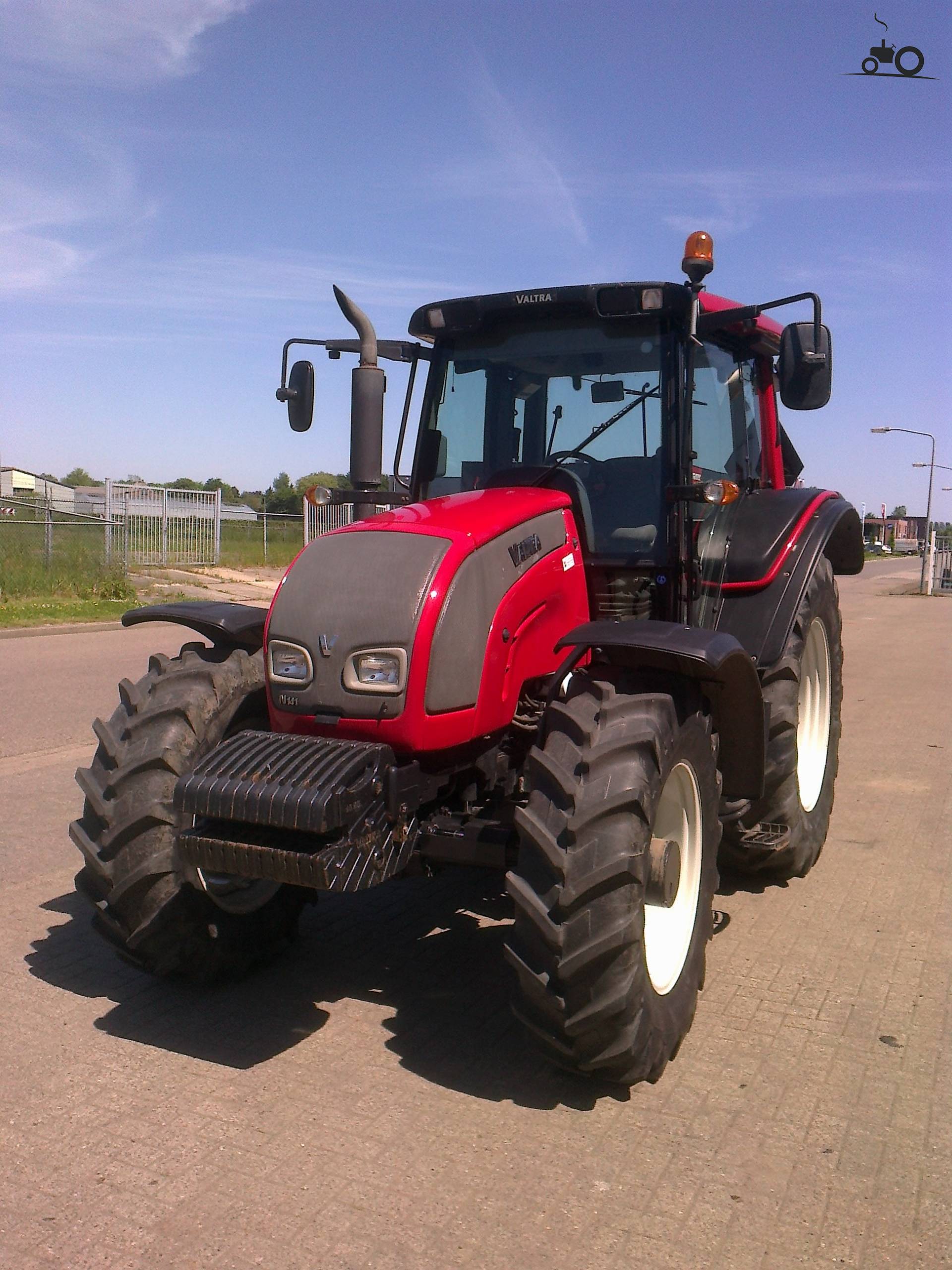 Valtra N141