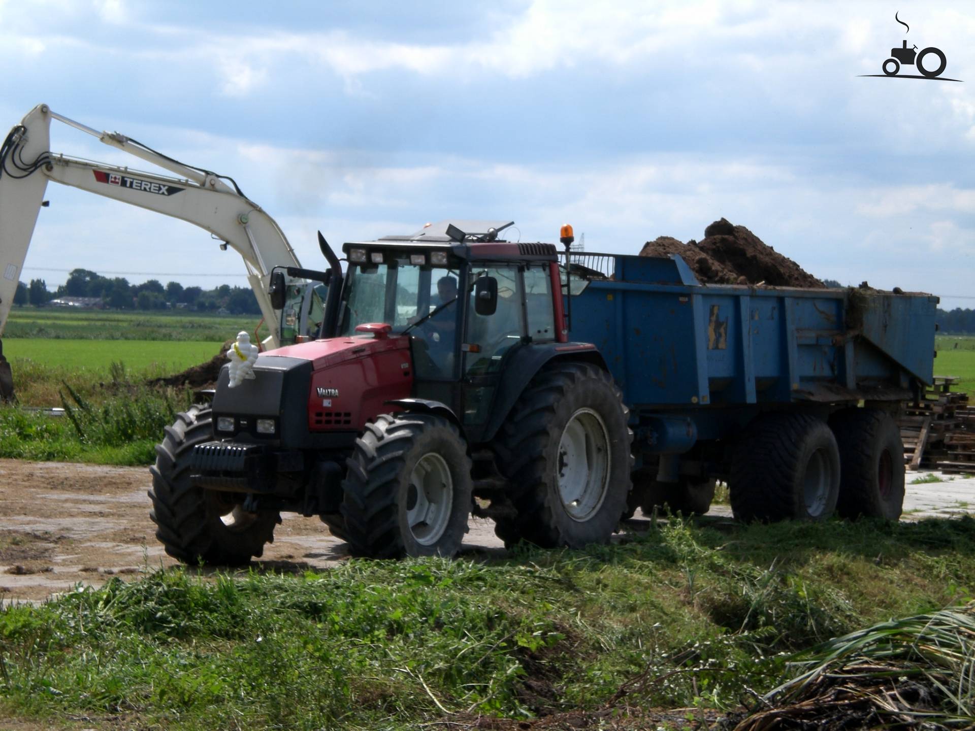 Foto Valtra 8150 #67087