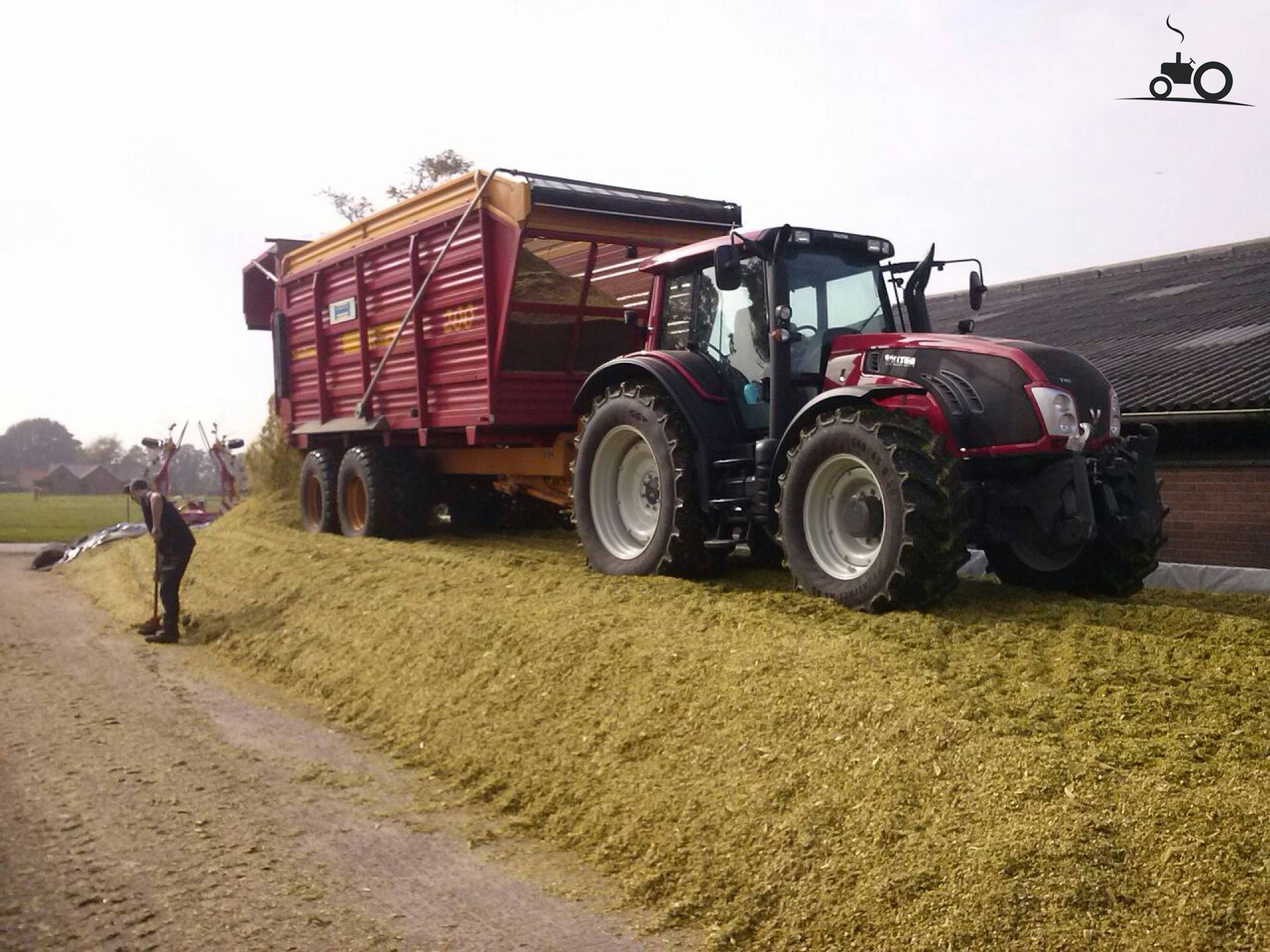 Foto Valtra T193 van Loonbedrijf Hartemink