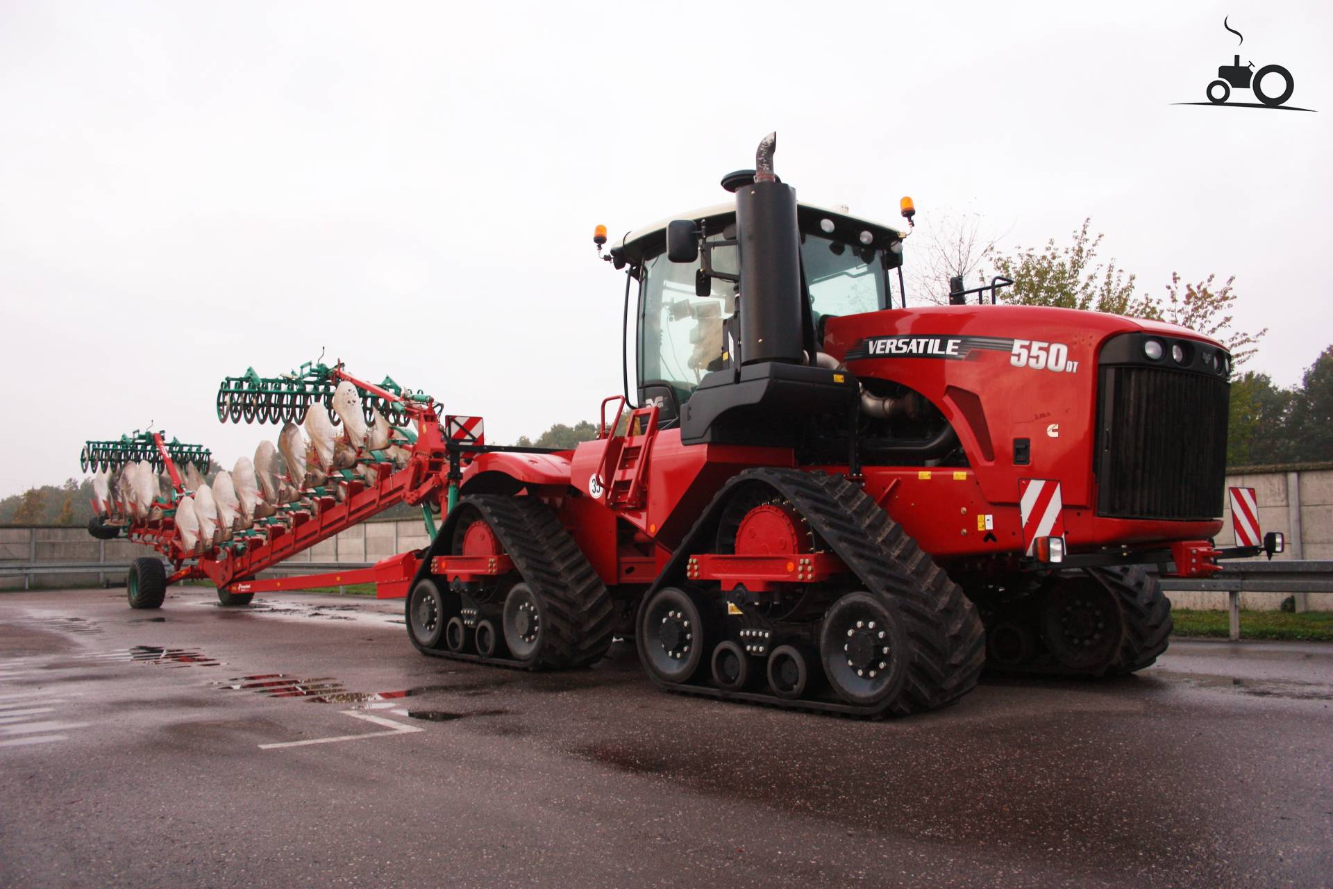 Foto Versatile 550 #1138727