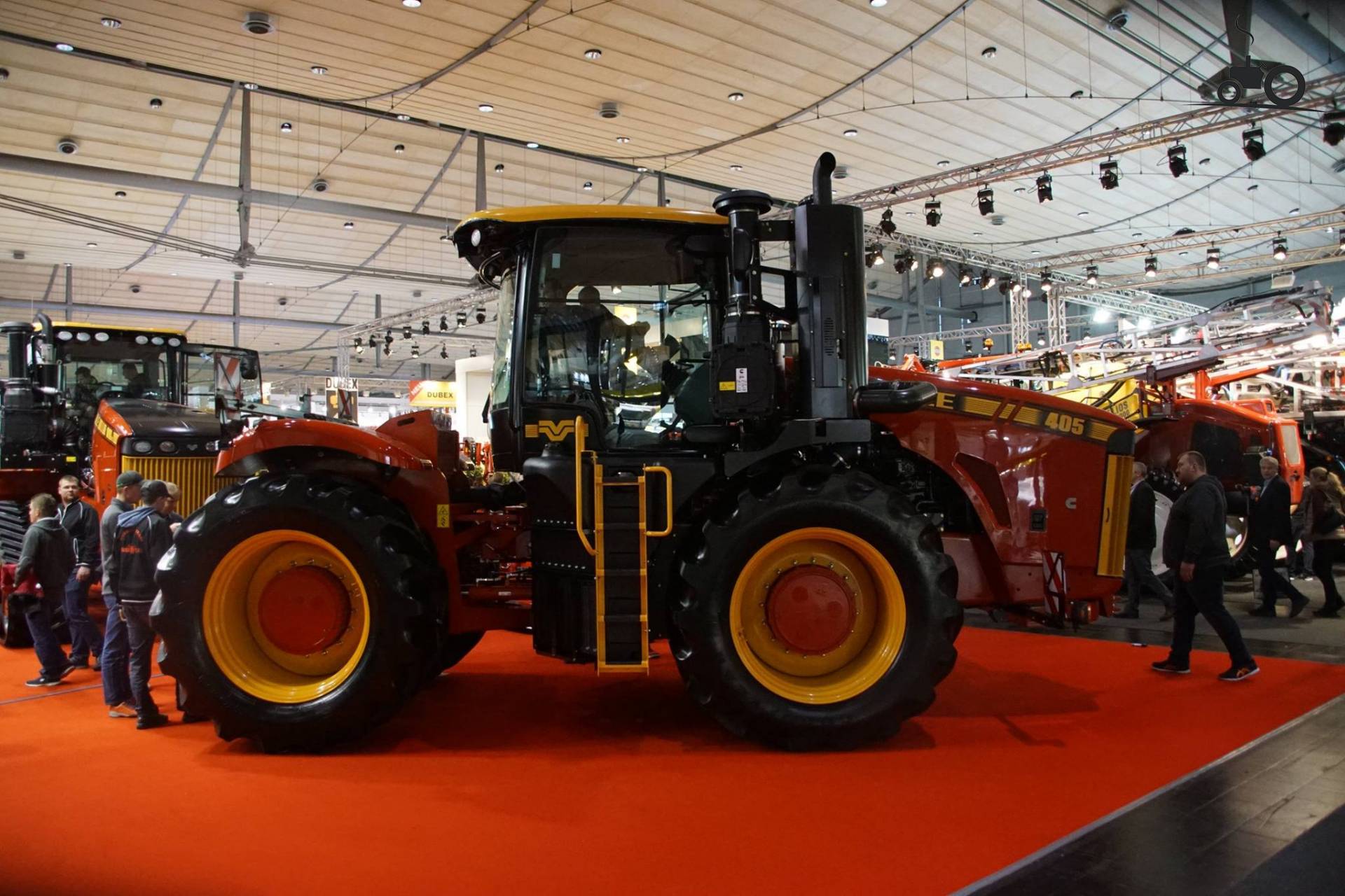 Foto Versatile 405 #1203791