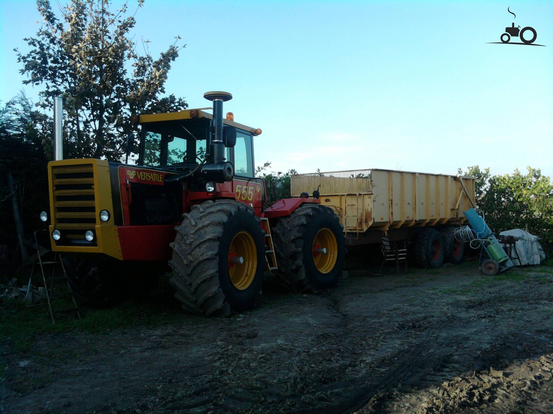 Foto Versatile 555 #600436