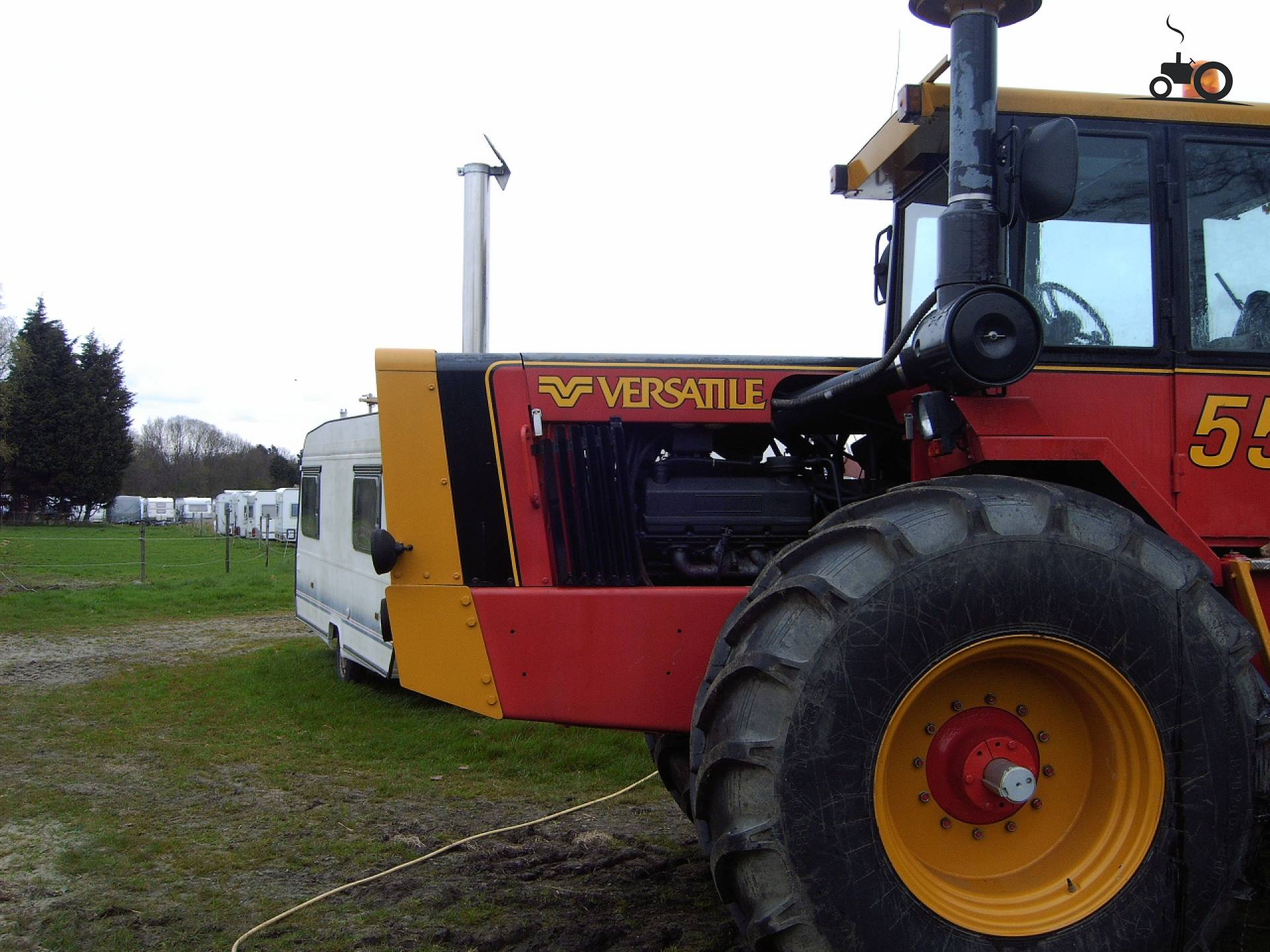 Foto Versatile 555 #626460