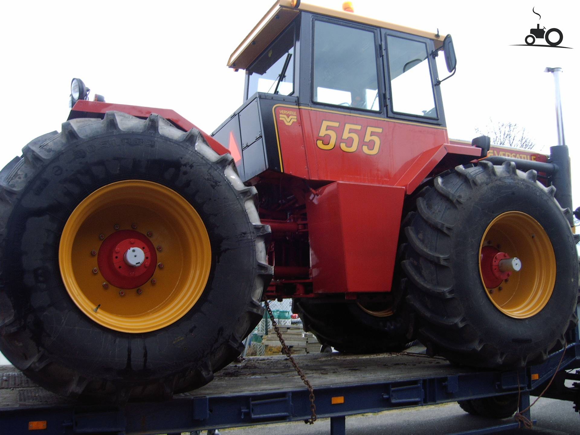 Foto Versatile 555 #626463