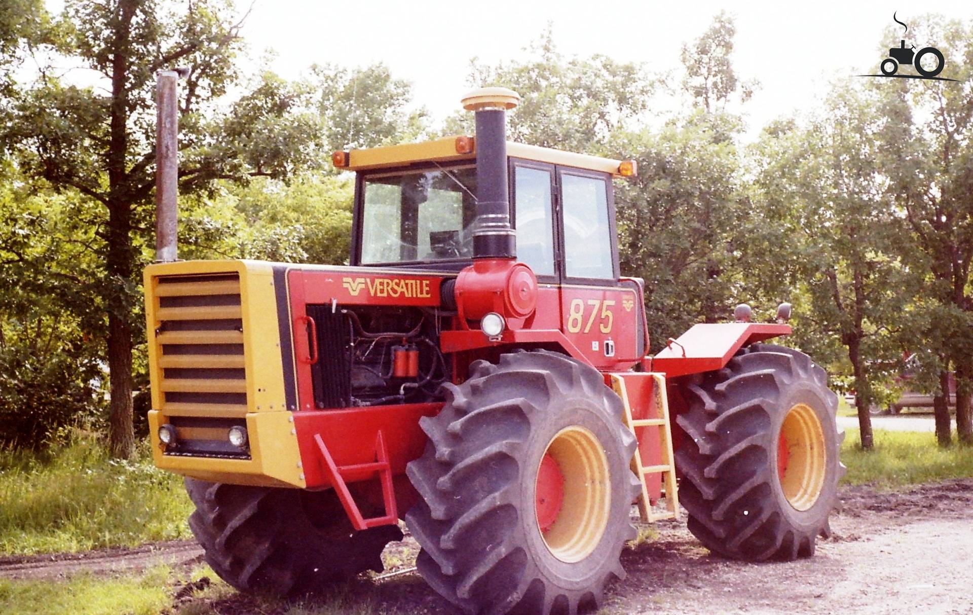 Foto Versatile 875 #705632