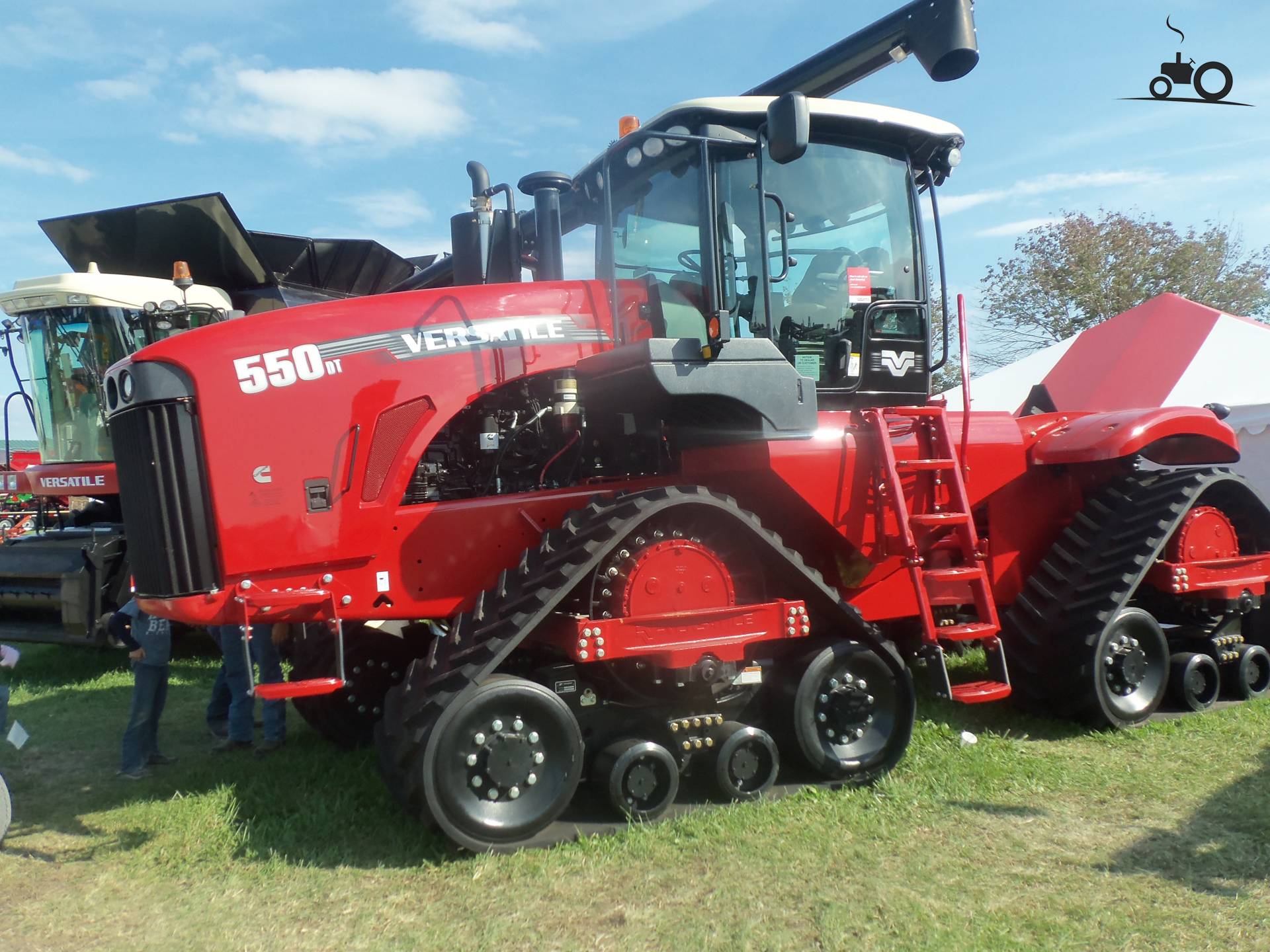 Foto Versatile 550 #879457