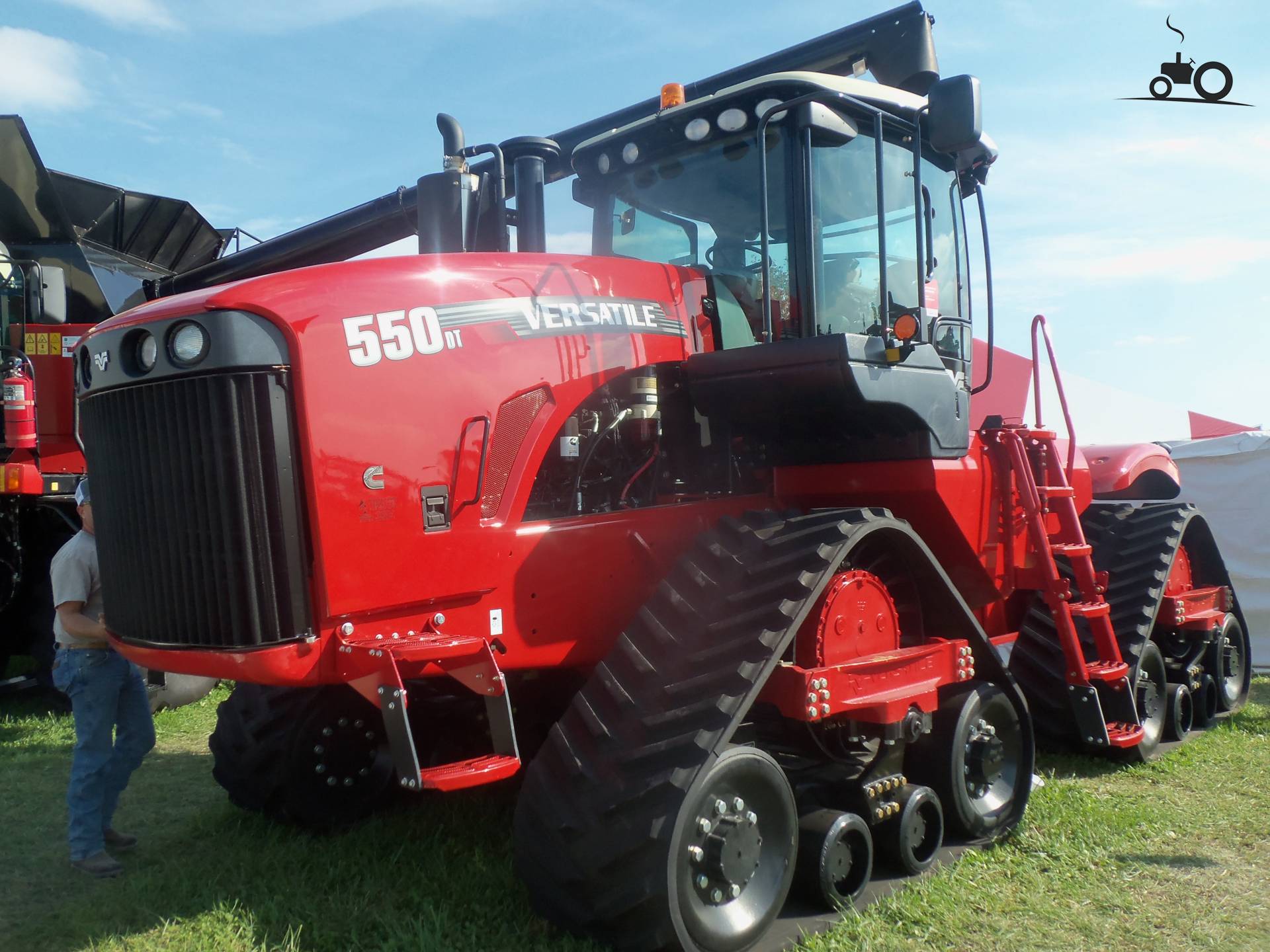 Foto Versatile 550 #879458