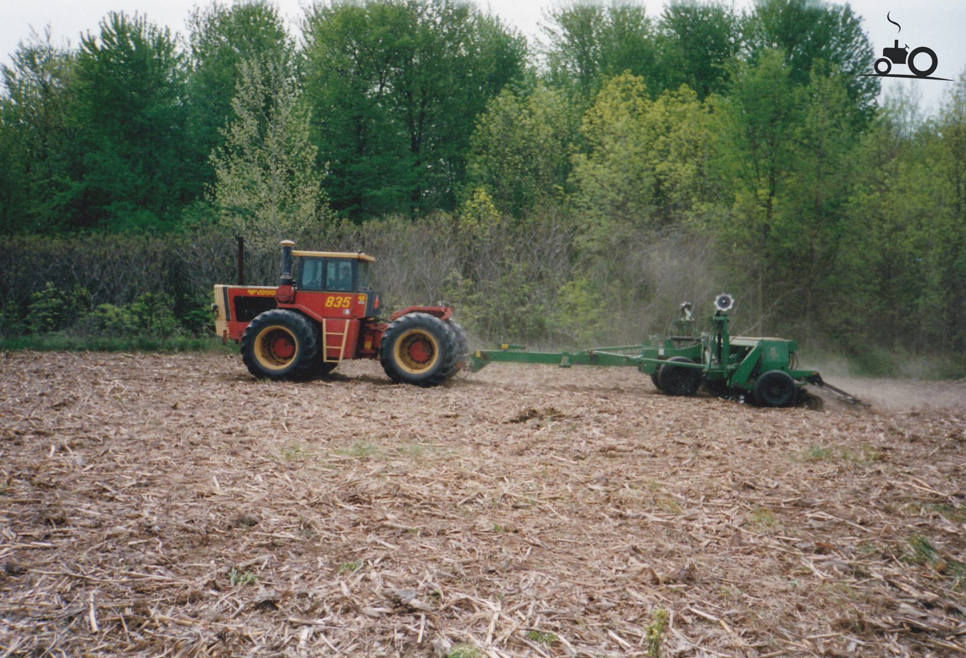 Versatile 835 - Laatste Updates, Foto's & Video's