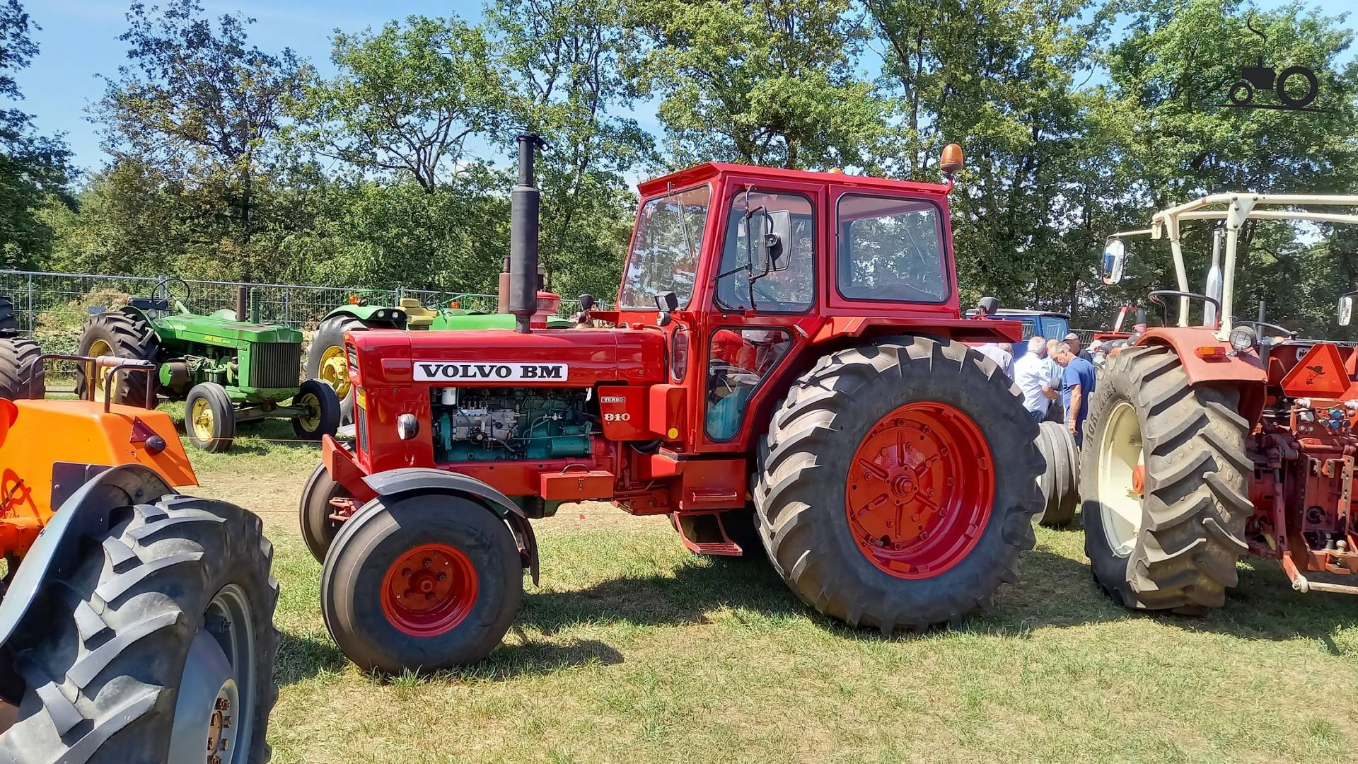 Foto Volvo BM 810 #1483479