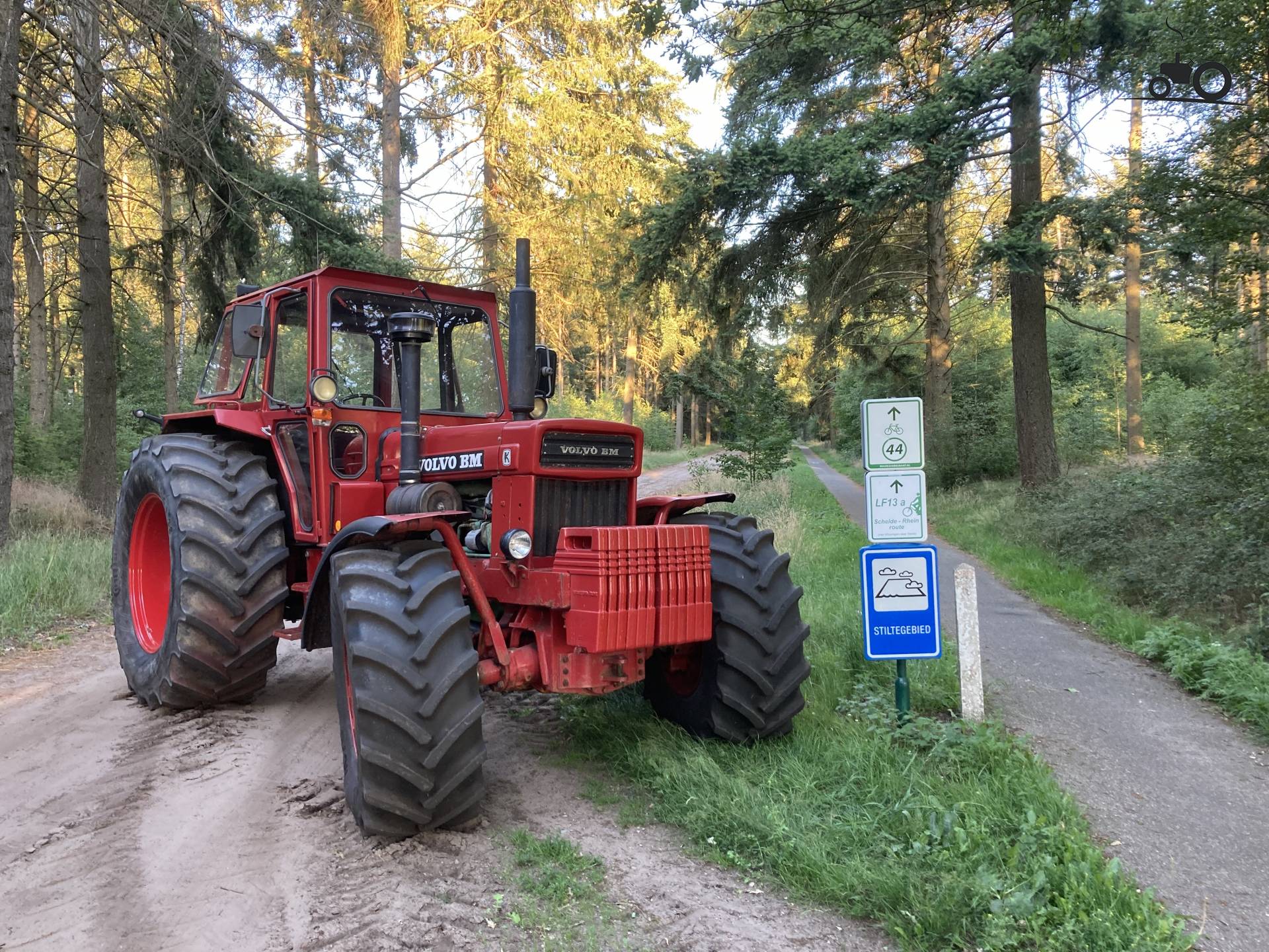 Foto Volvo BM 814 #1488871