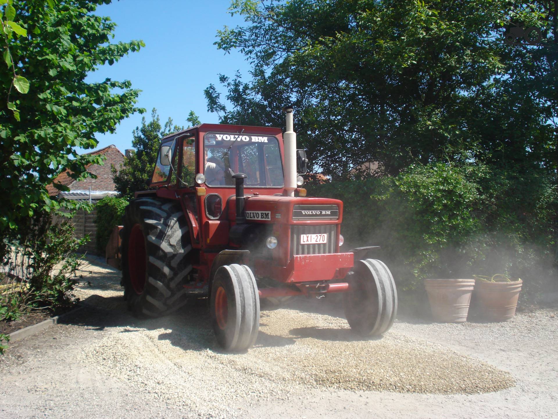 Foto Volvo BM 810 #163866