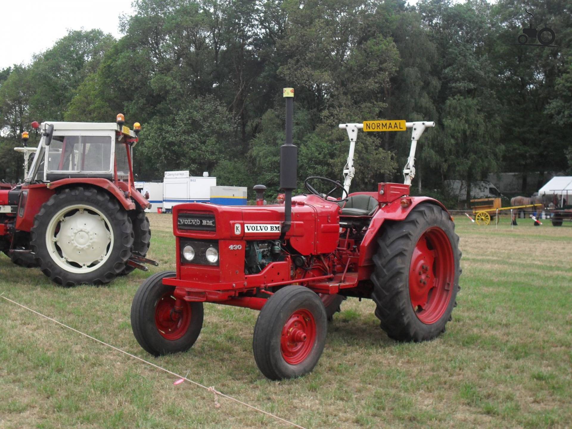 Foto Volvo BM 430 #475509