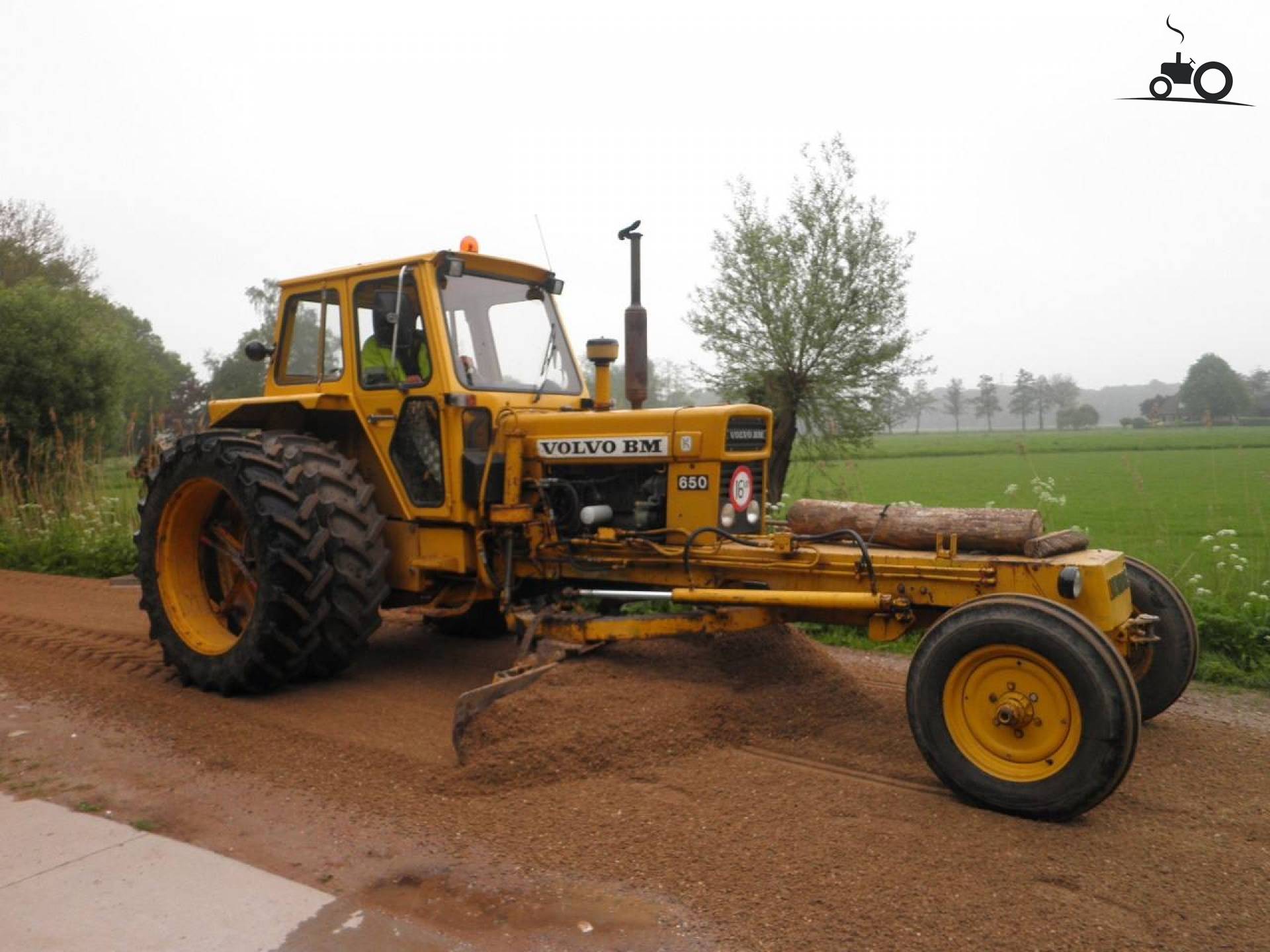 Foto Volvo BM 650 #848451