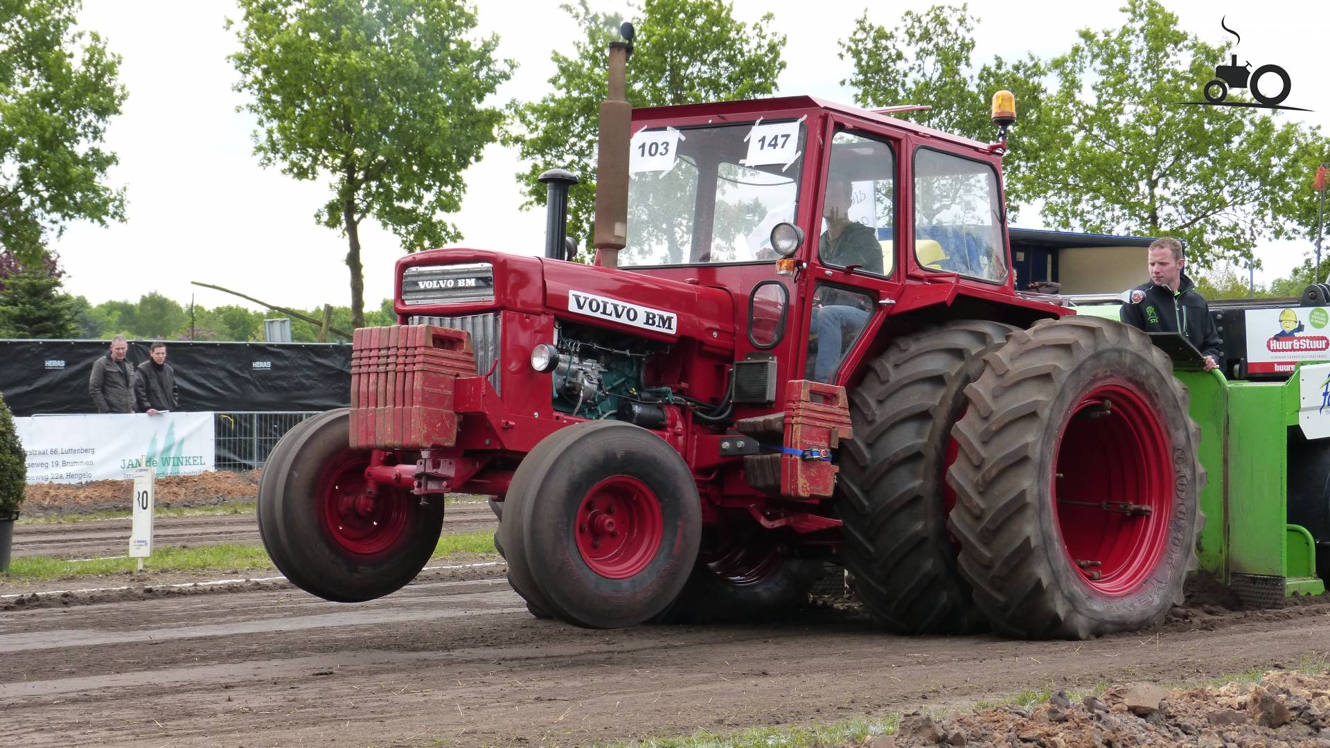 Foto Volvo BM 810 #967552