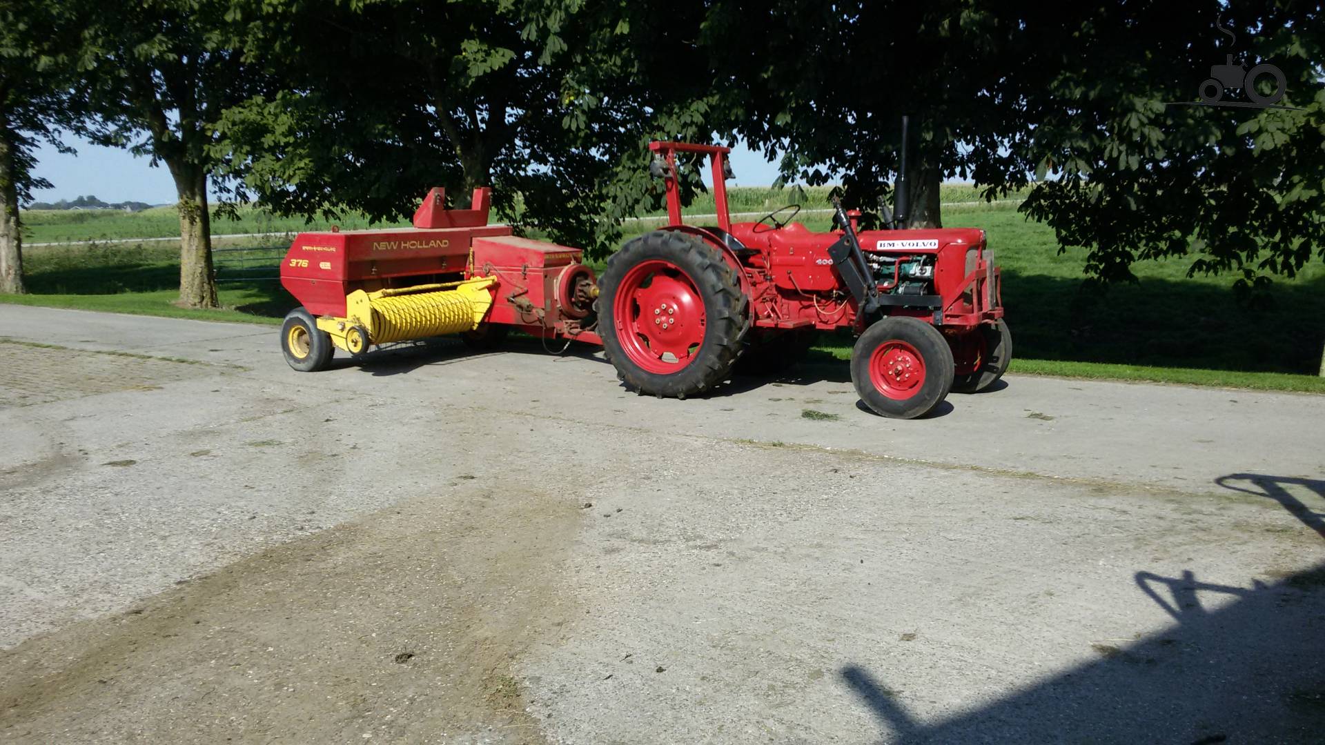 Foto Volvo BM 400 #980514