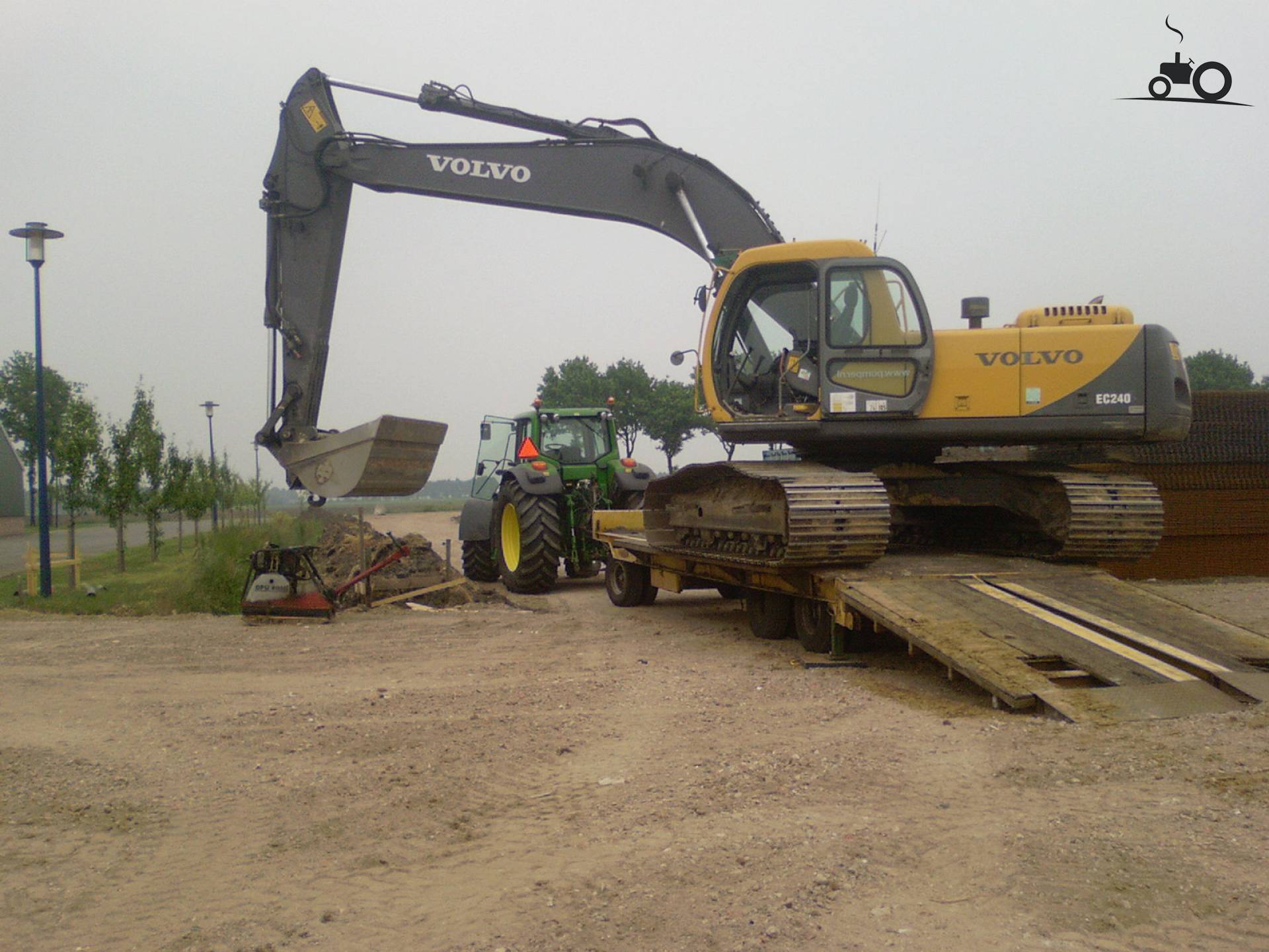 Foto Volvo EC 240 #131850