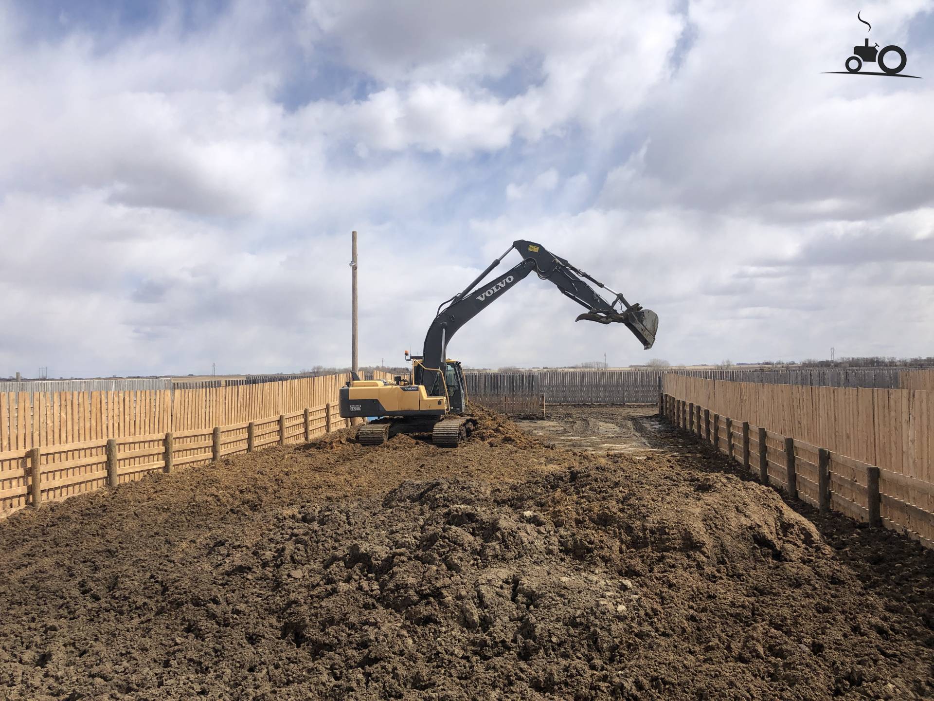 Foto Volvo EC 220 D #1413276