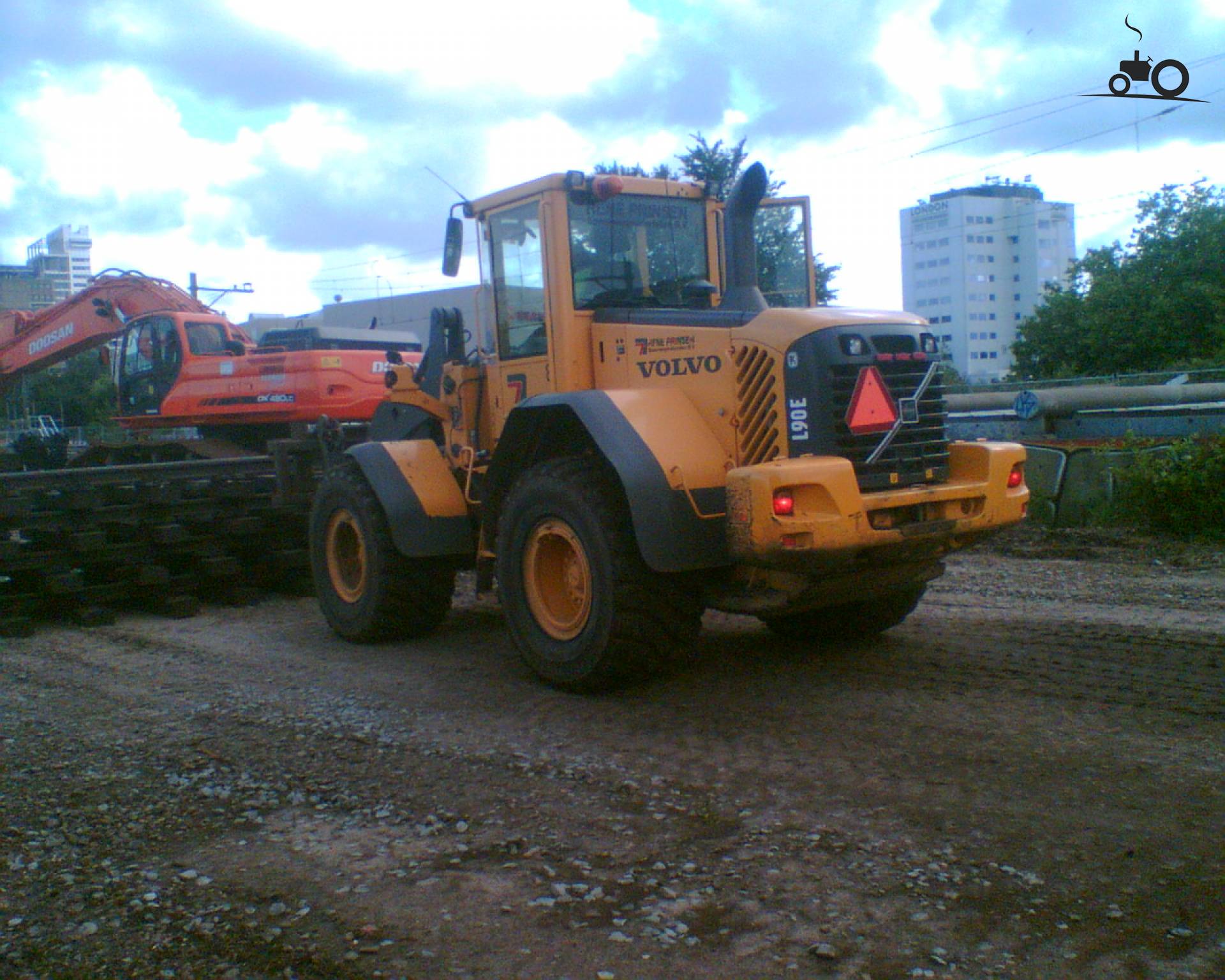 Foto Volvo L90E #143805