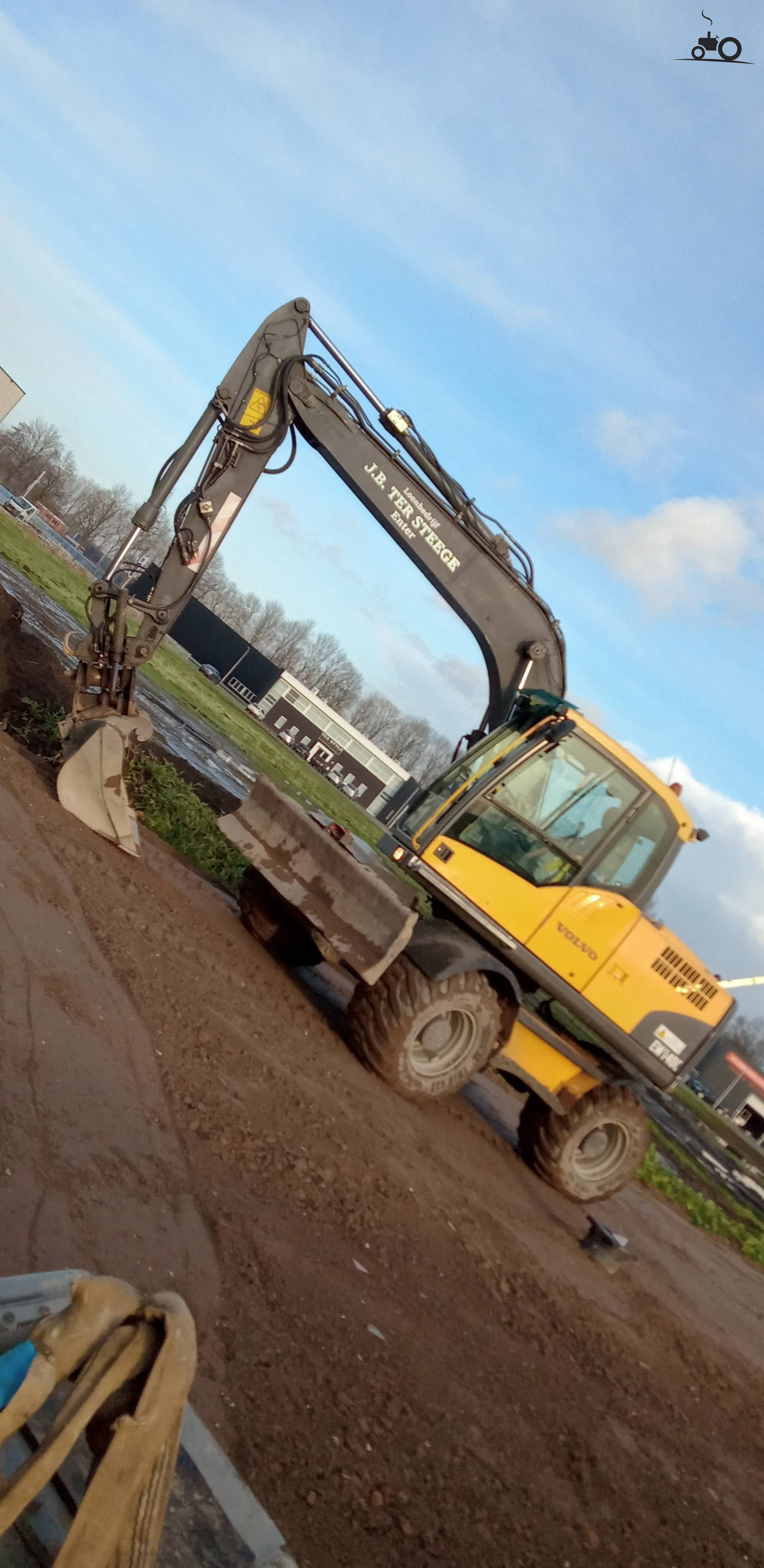 Foto Volvo EW 140C #1453078