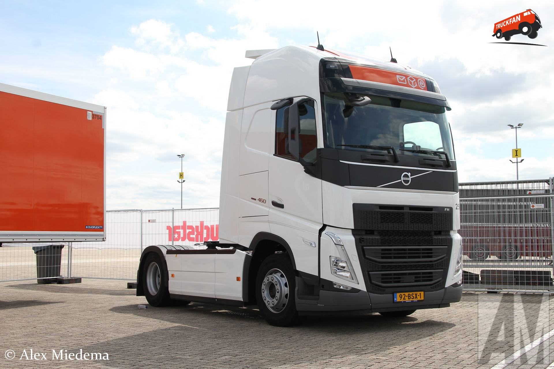 Foto Volvo FH 5th gen van PostNL