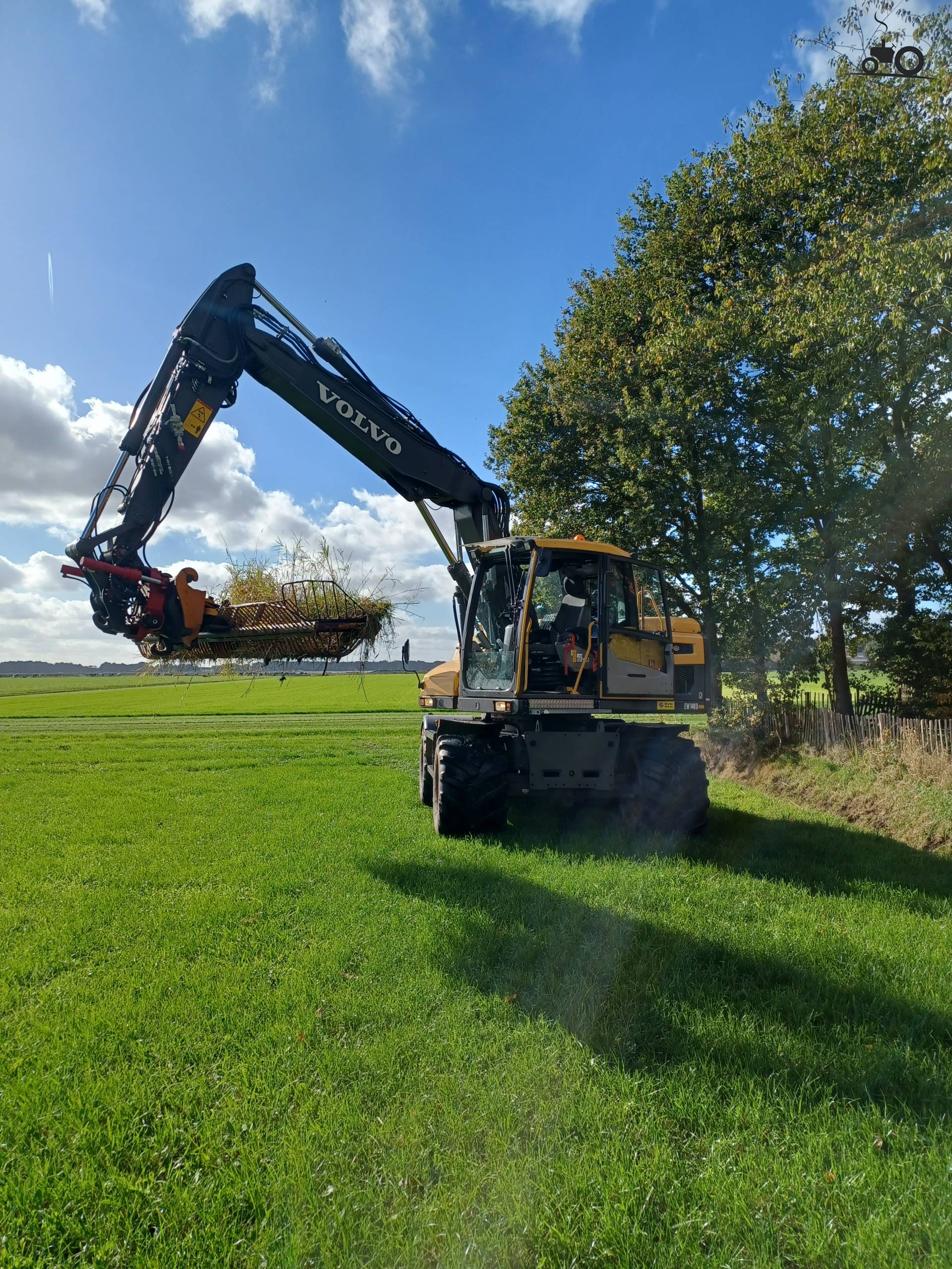 Foto Volvo EW 140D van Graafstra