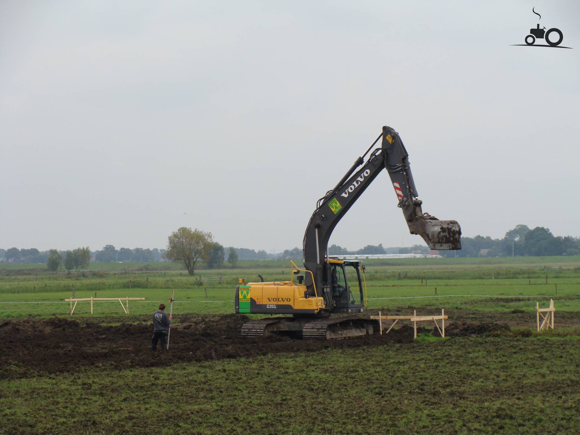 Foto Volvo EC 210 C #399312