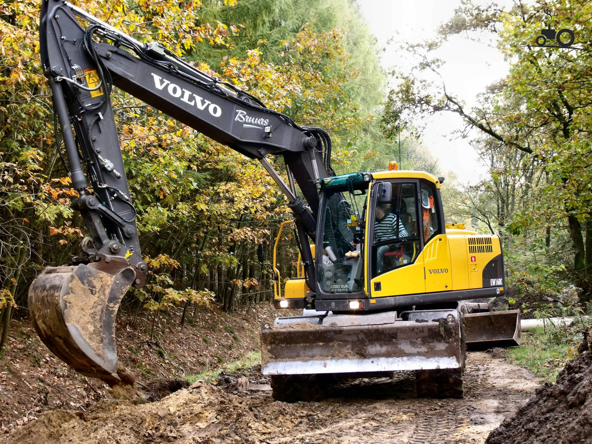 Foto Volvo EW 160C #418457