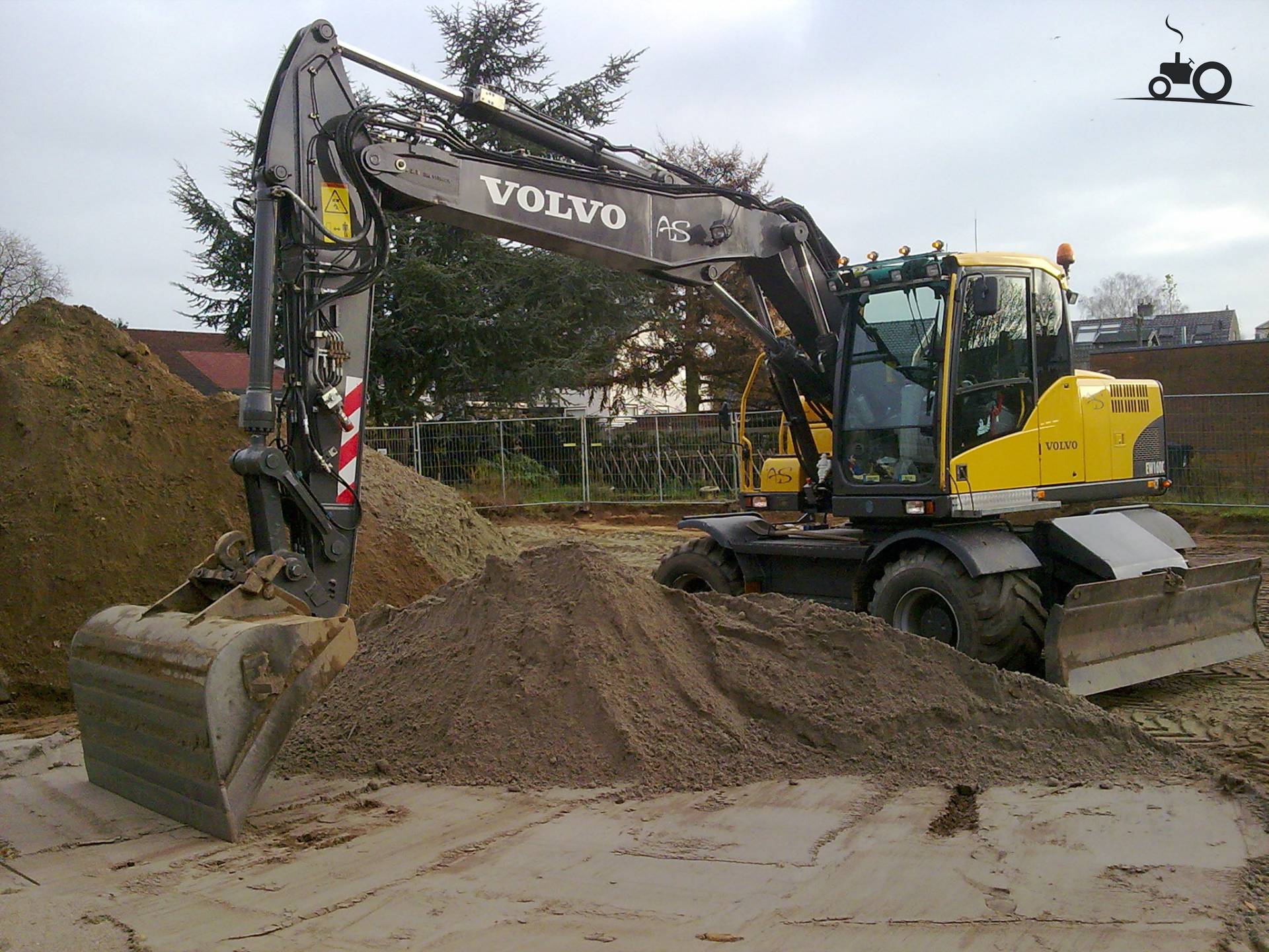 Foto Volvo EW 160C #573775