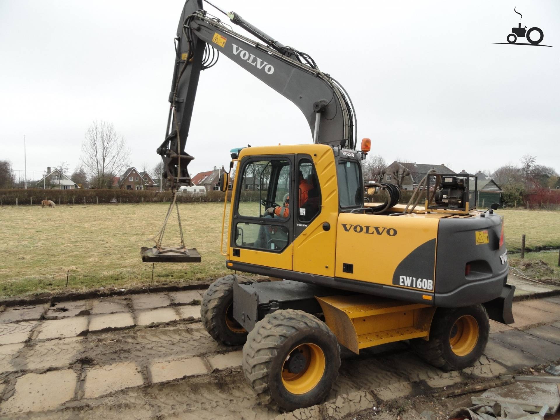 Foto Volvo EW 160B #602810