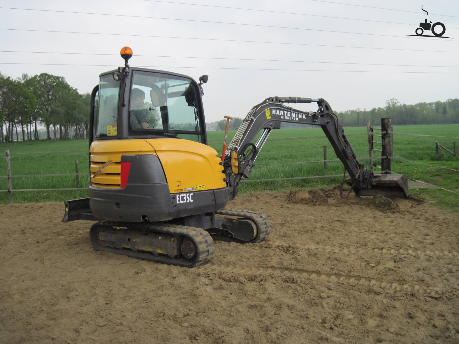 Foto Volvo EC 35 C van Loonbedrijf Hartemink