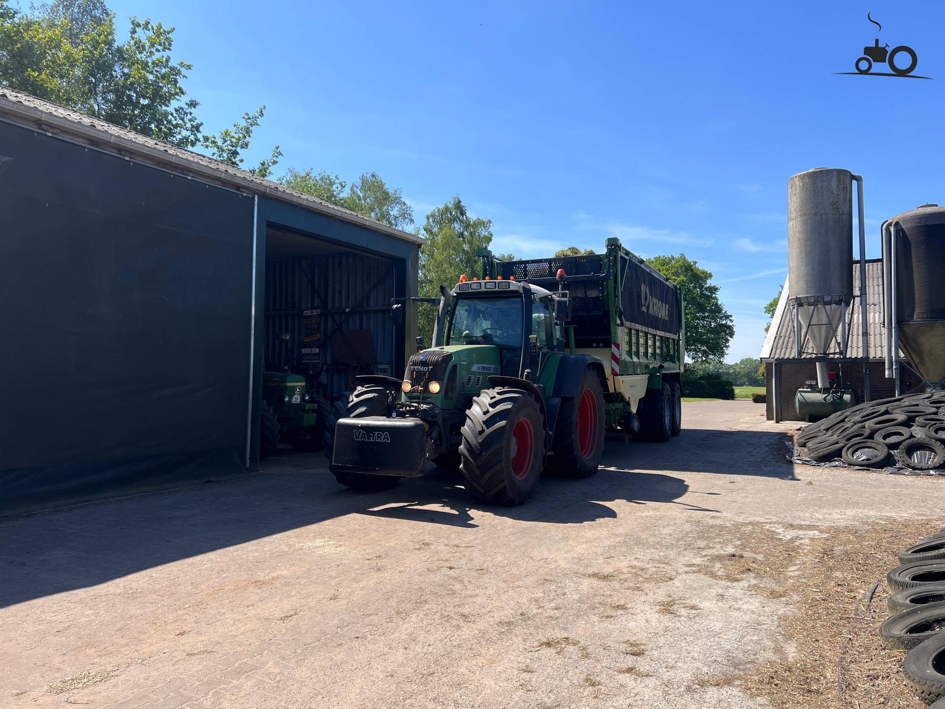 Fendt 818 TMS aan het inkuilen