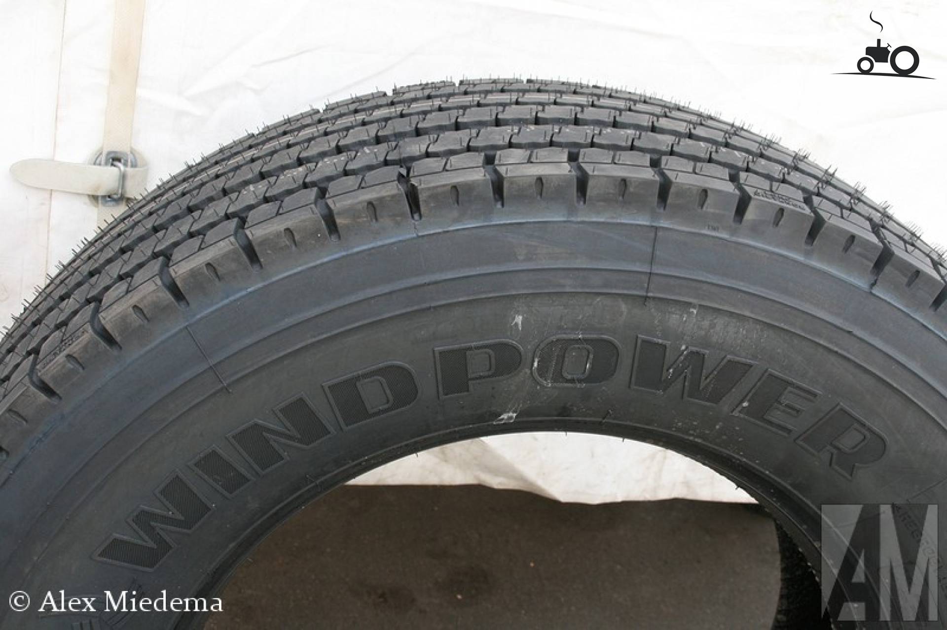 Windpower band - Specifications