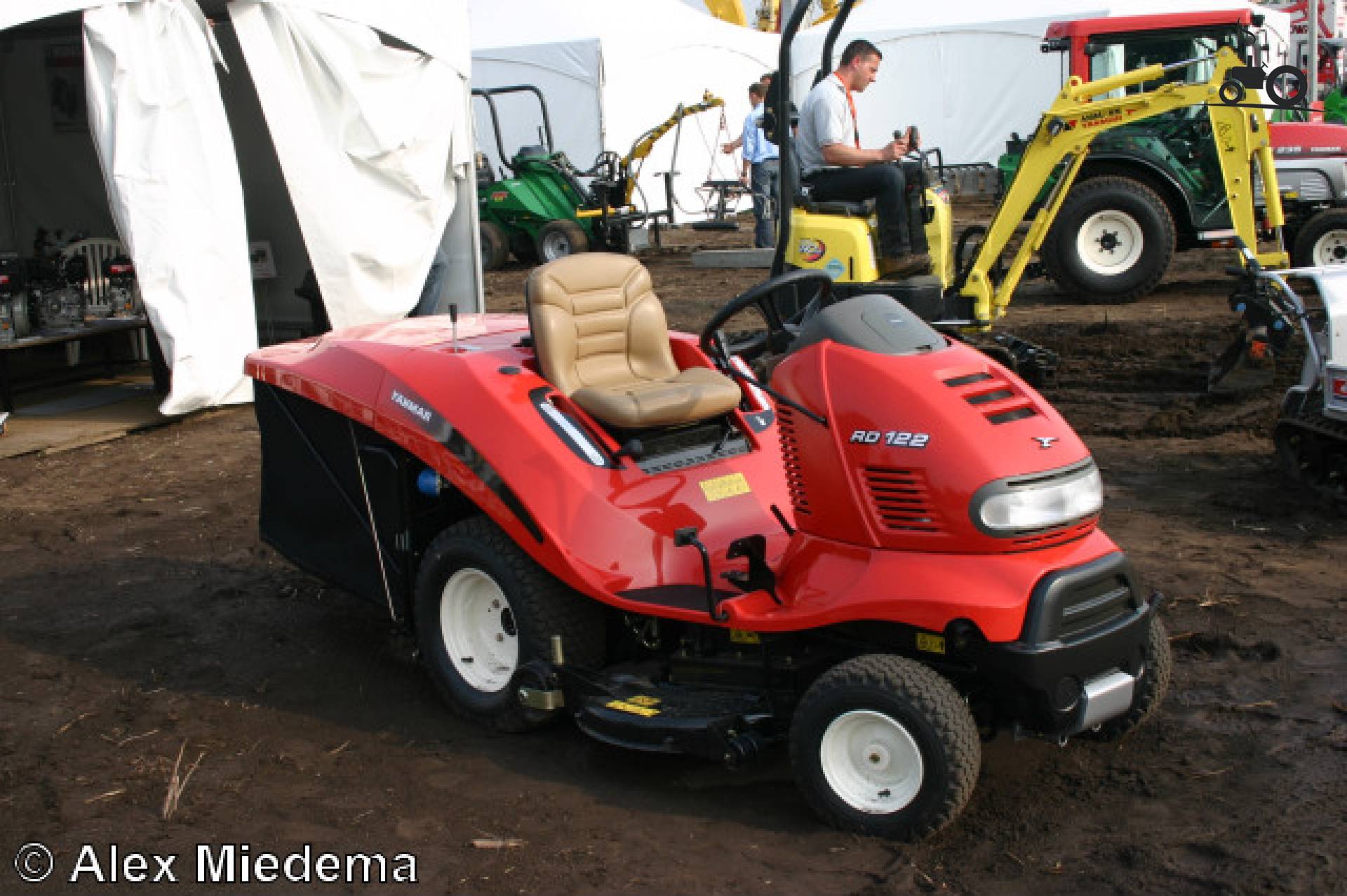 Yanmar RD 122 - Foto's