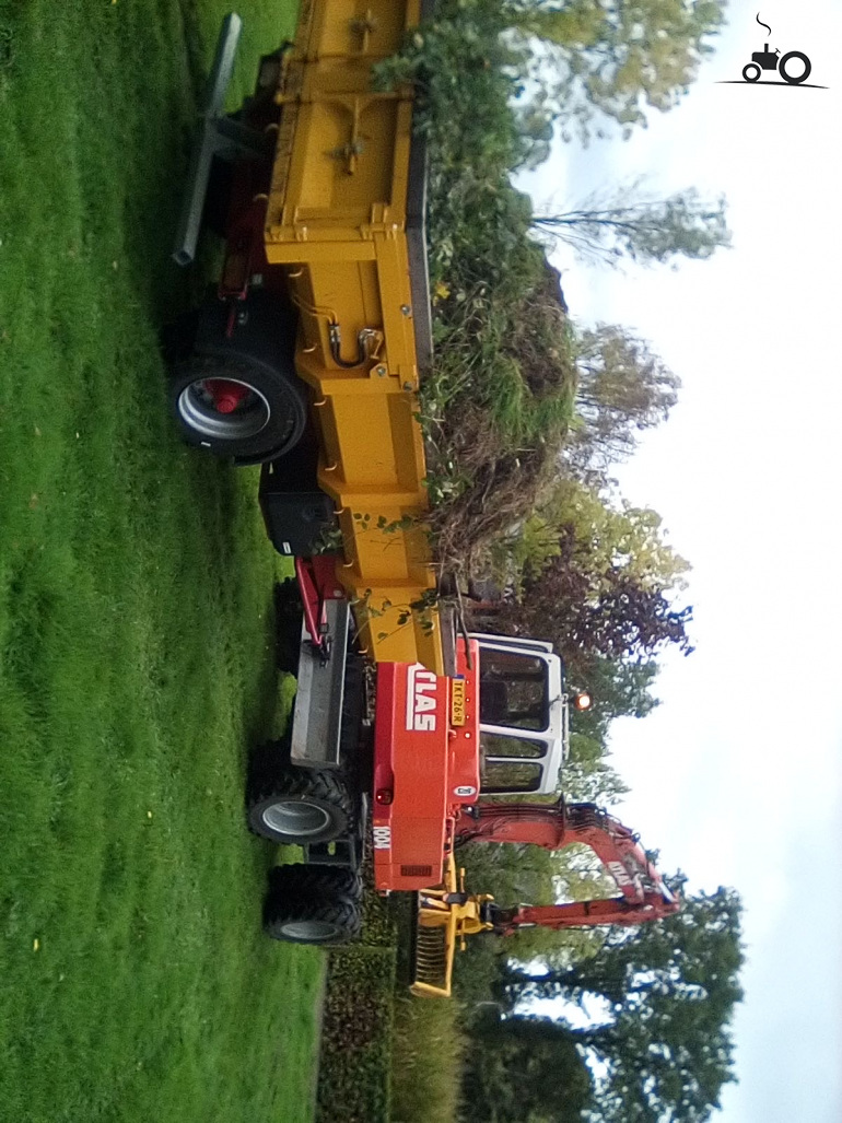 Foto Atlas 1004 #1495060