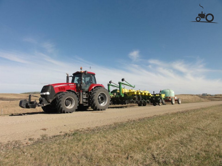Foto Case IH Magnum 335 #1273414