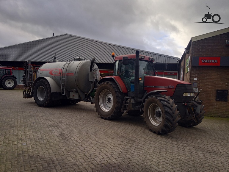 Foto Case IH Maxxum MX 135 #1455141